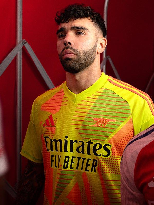 Arsenal 23/24 Goalkeeper Kit | Official Online Store