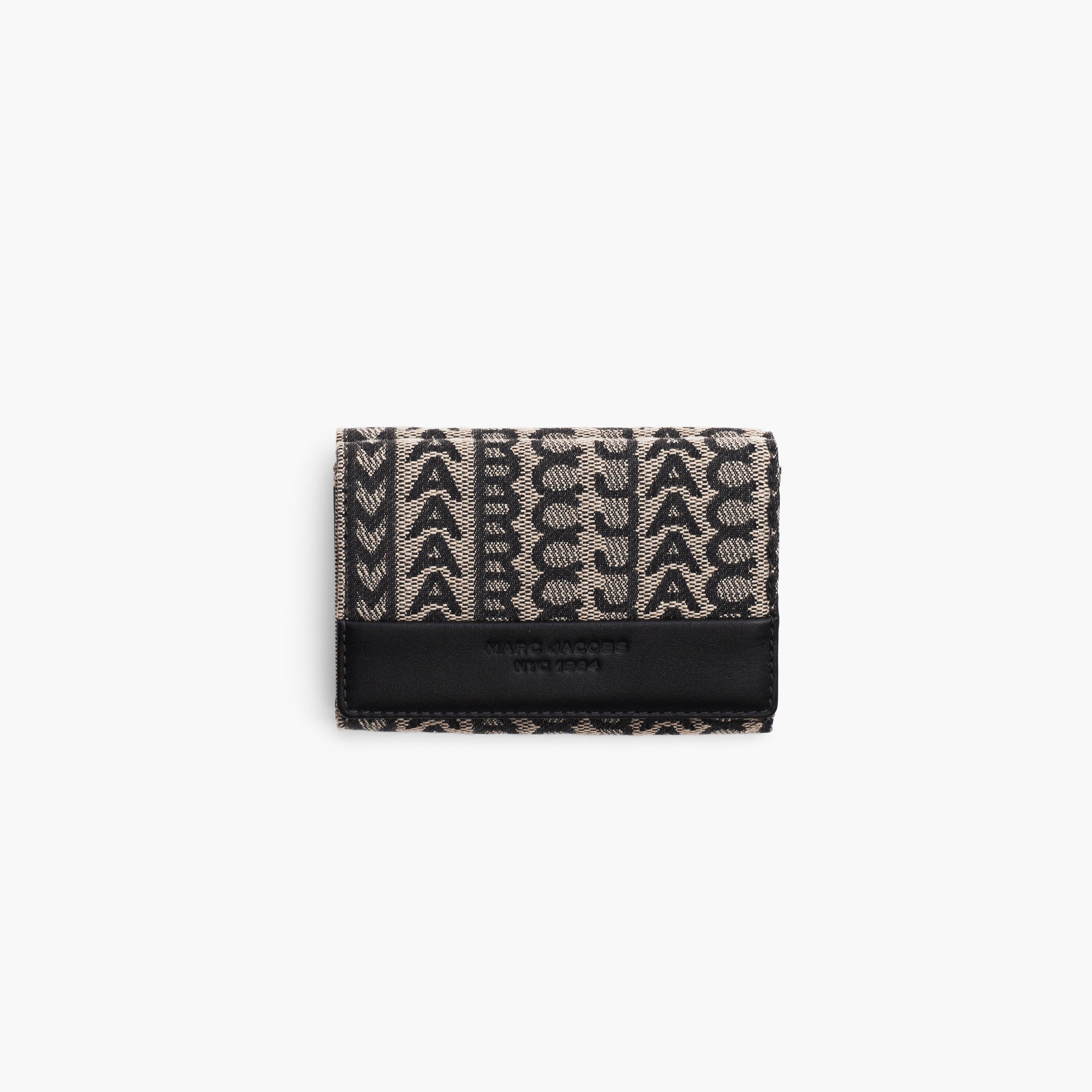 The Monogram Jacquard Trifold Wallet | Marc Jacobs | Sitio web oficial