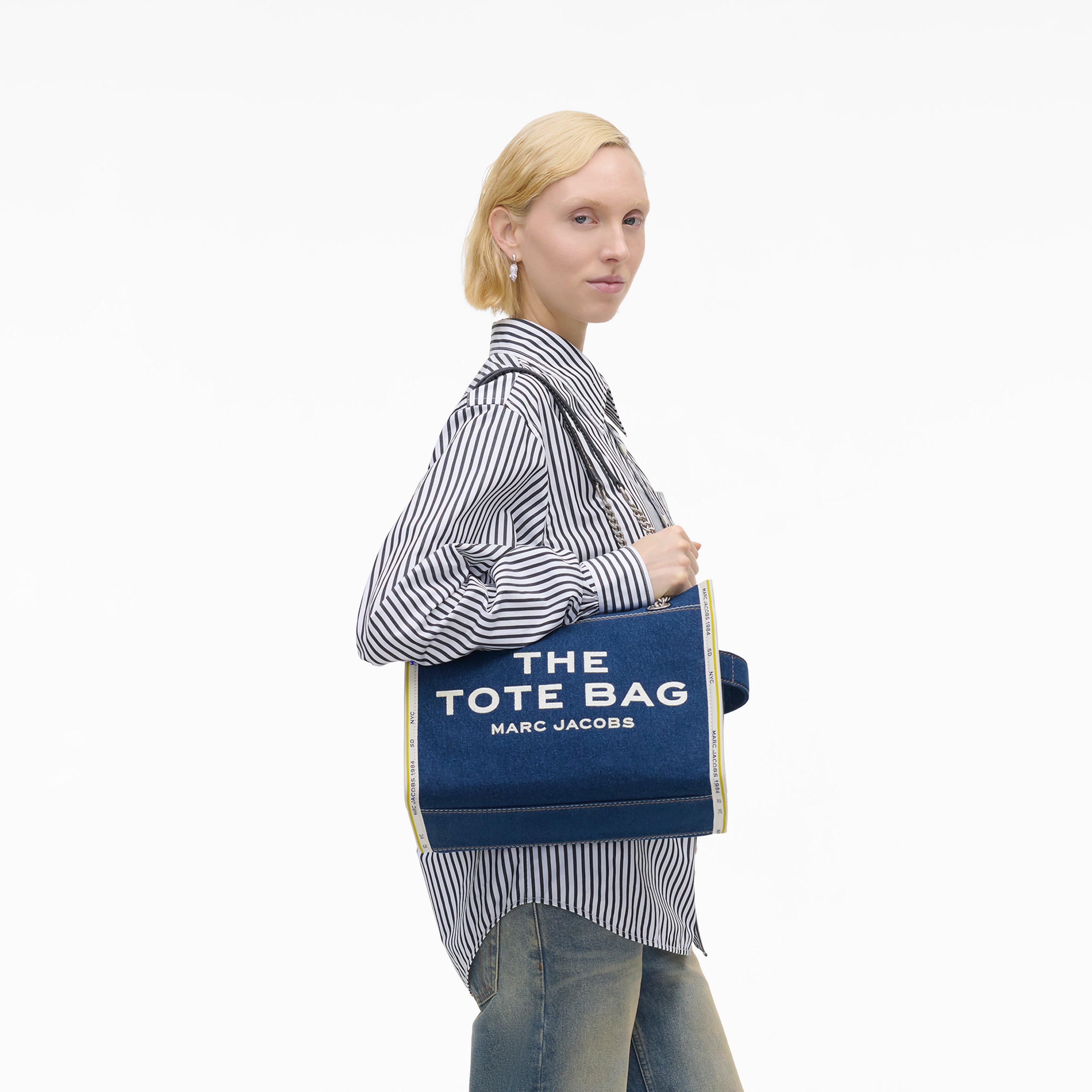 The Denim Chain Medium Tote Bag | Marc Jacobs | Offizielle Webseite