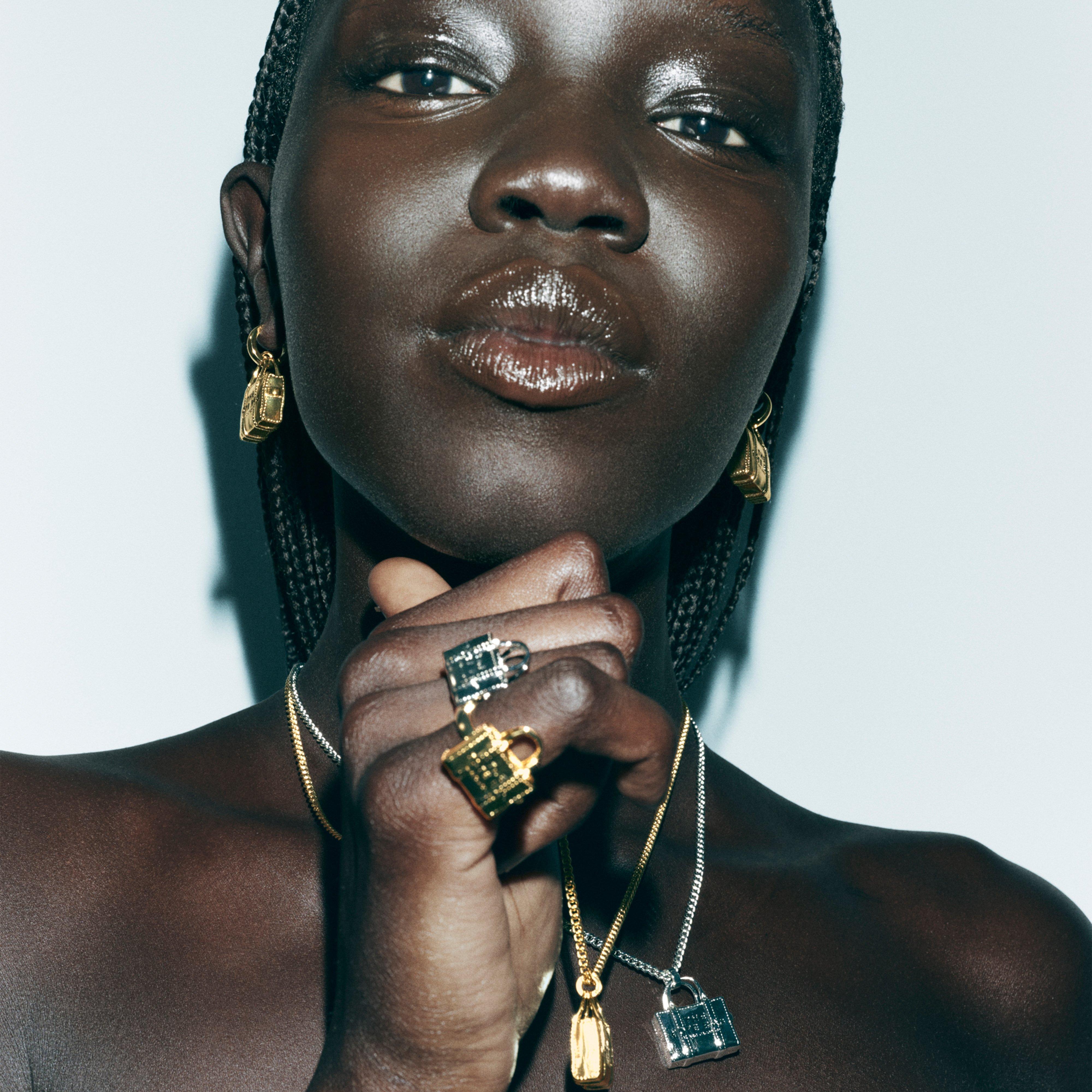 The Tote Bag Necklace | Marc Jacobs | Official Site