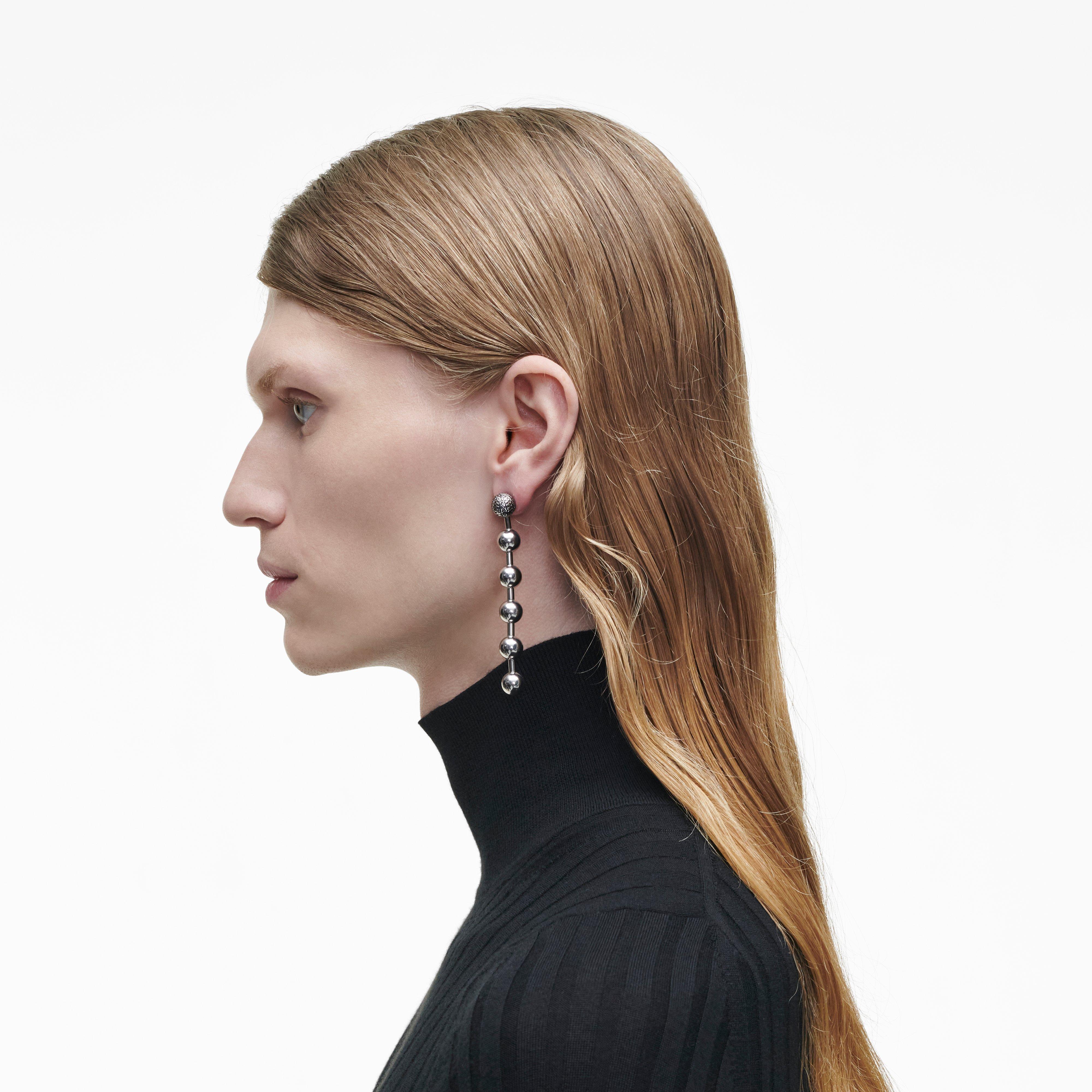 The Monogram Ball Chain Earrings | Marc Jacobs | Offizielle Website