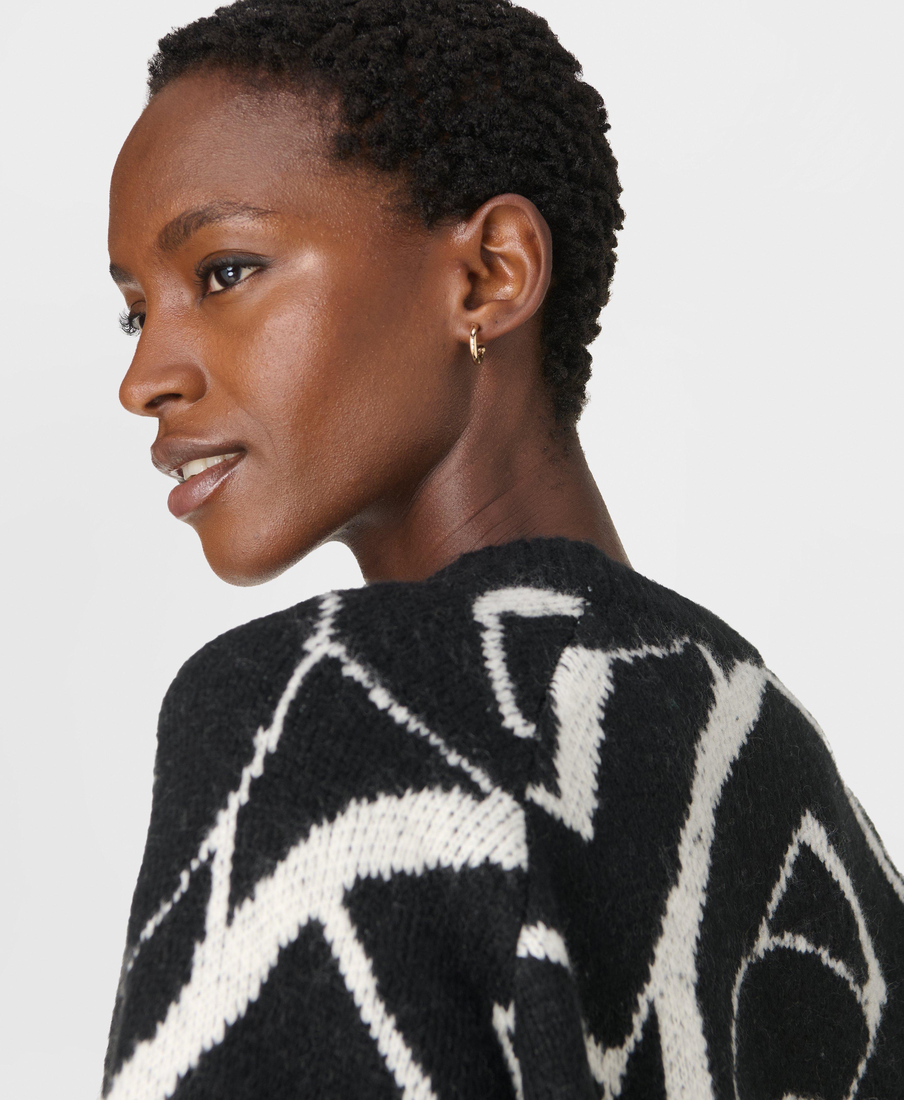 SB Chain Jacquard Jumper - Black Studio White | Sweaty Betty