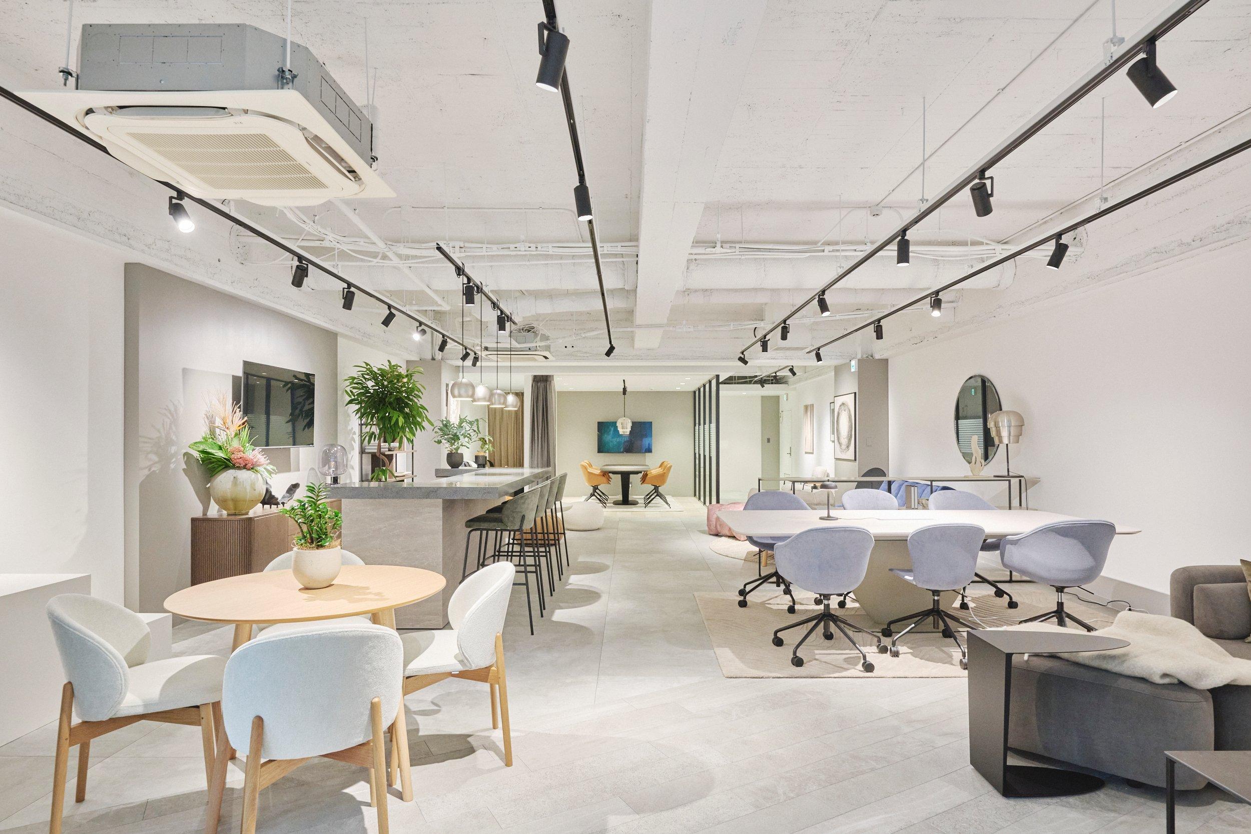 Osaka Live Office - Soft design for busy days | BoConcept