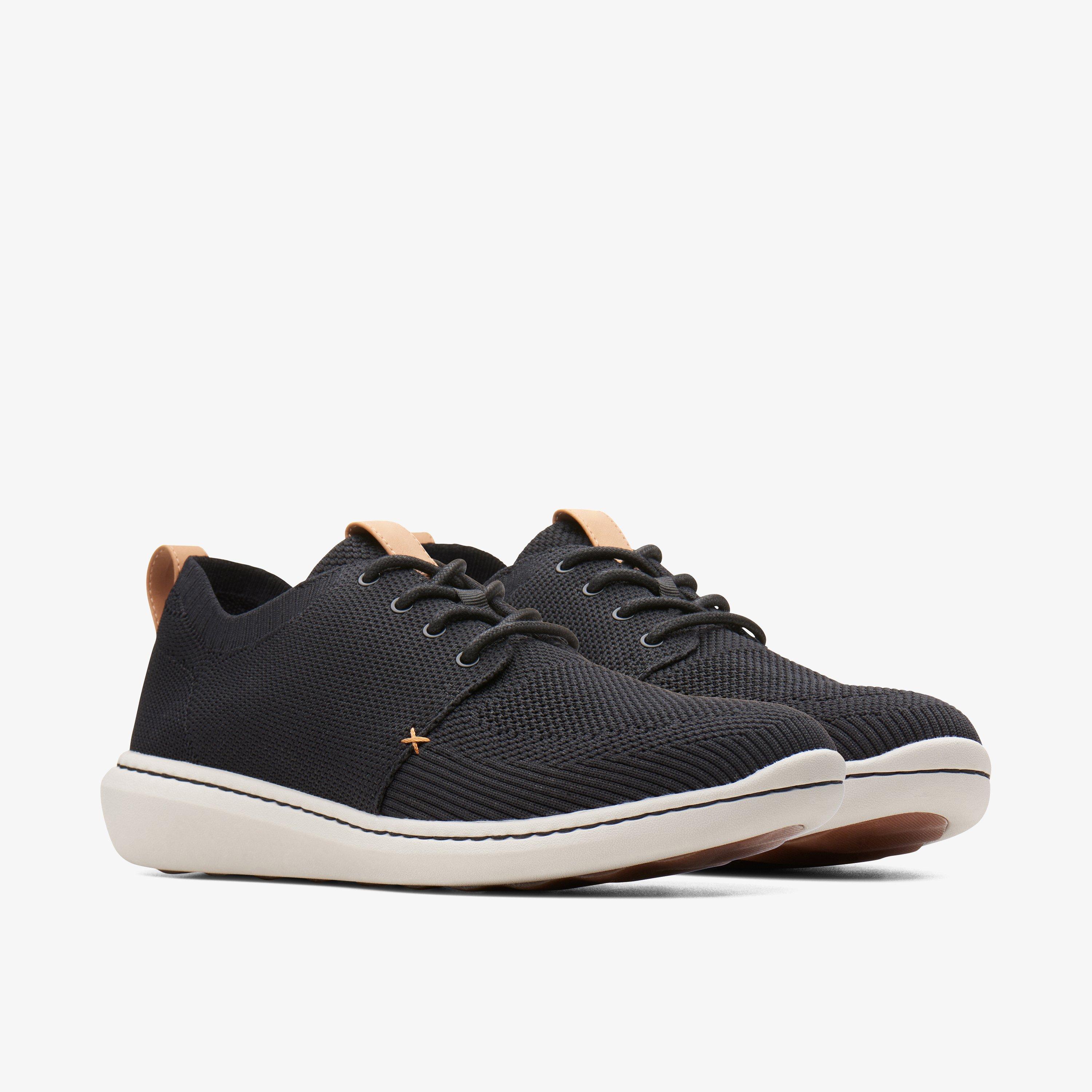 Entrenadores de cordones negros para hombres Step Urban Mix | Clarks