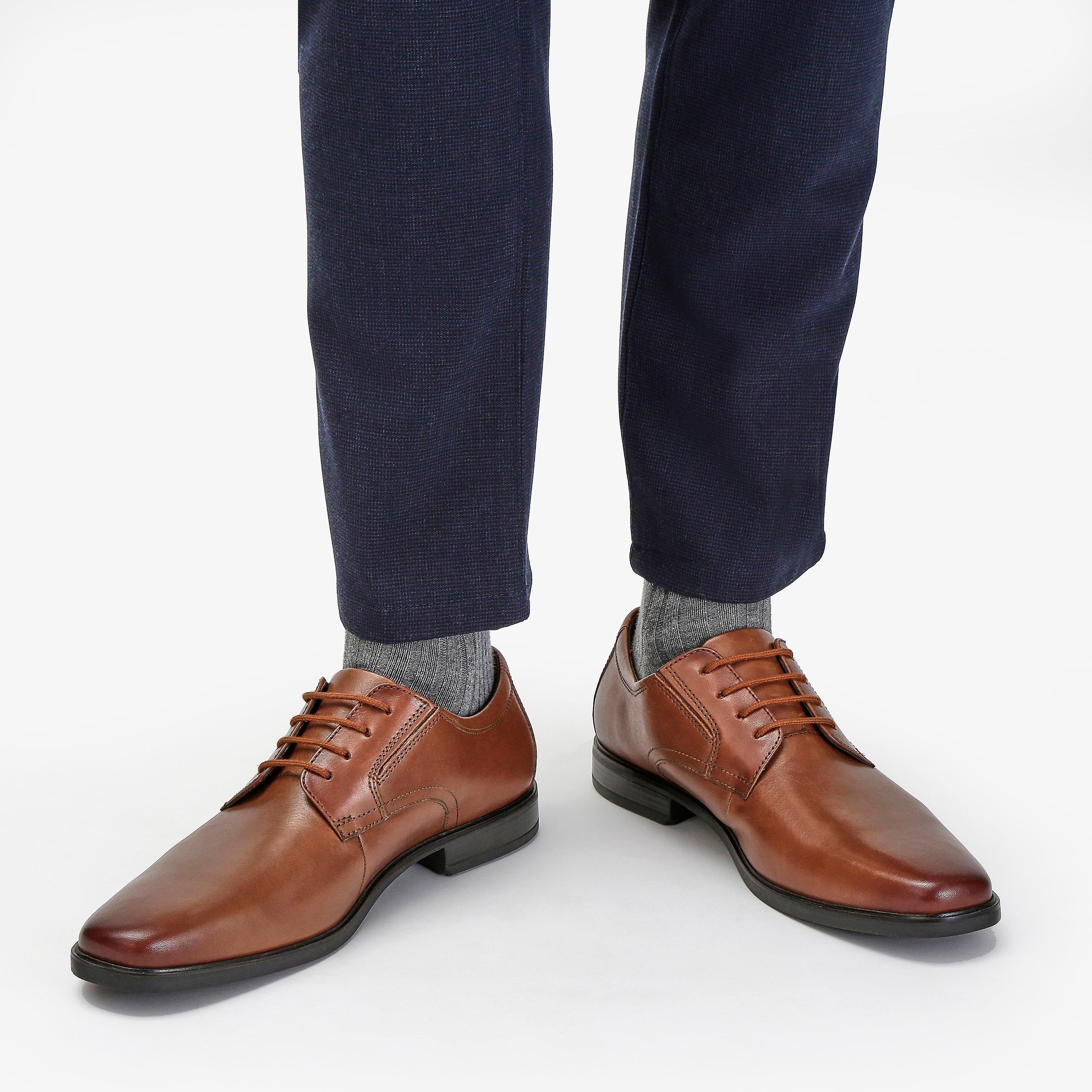 Mens Howard Walk Dark Tan Leather Derby Shoes, Lace Up Shoes | Clarks UK