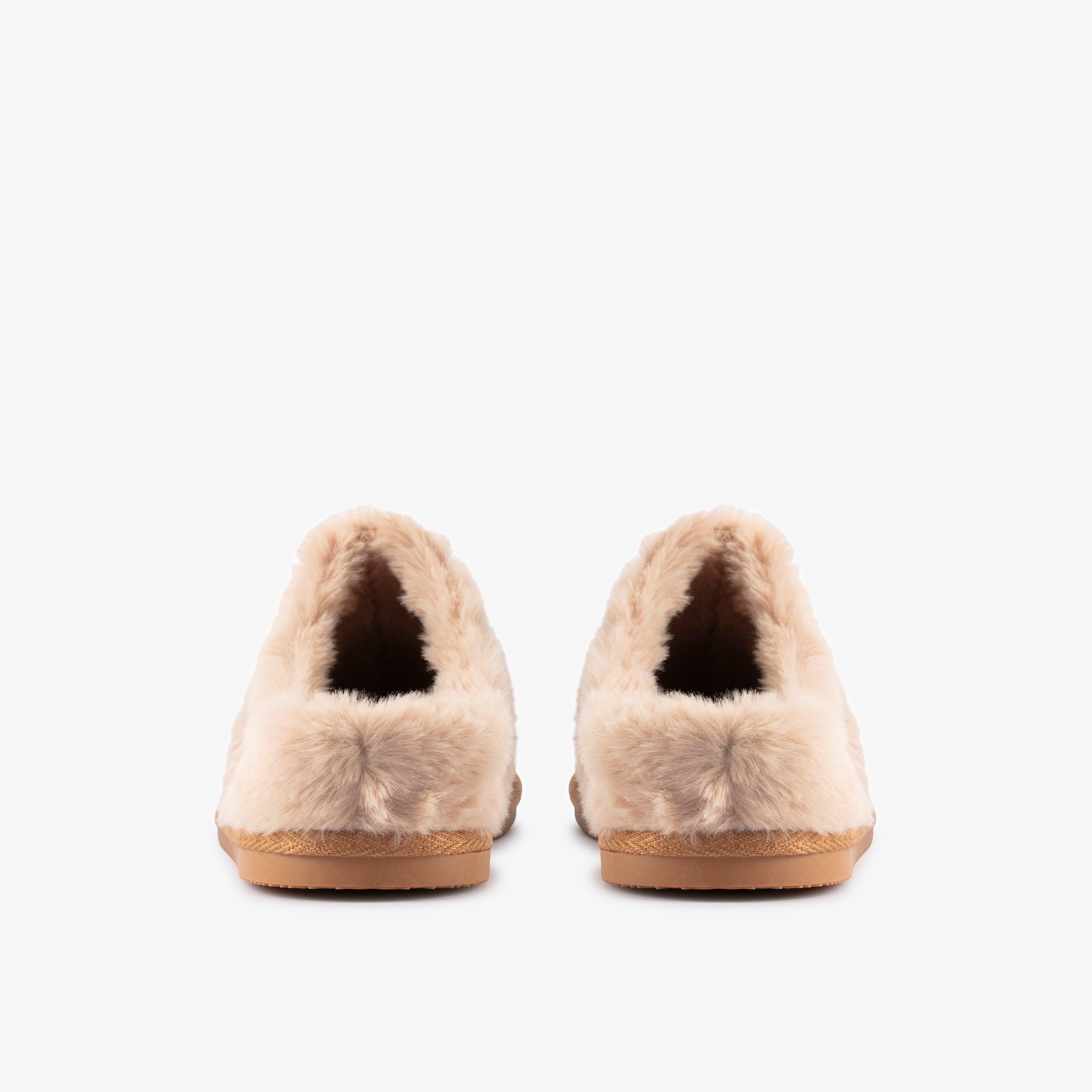 Womens Bundle Soft Tan Slippers | Clarks Outlet
