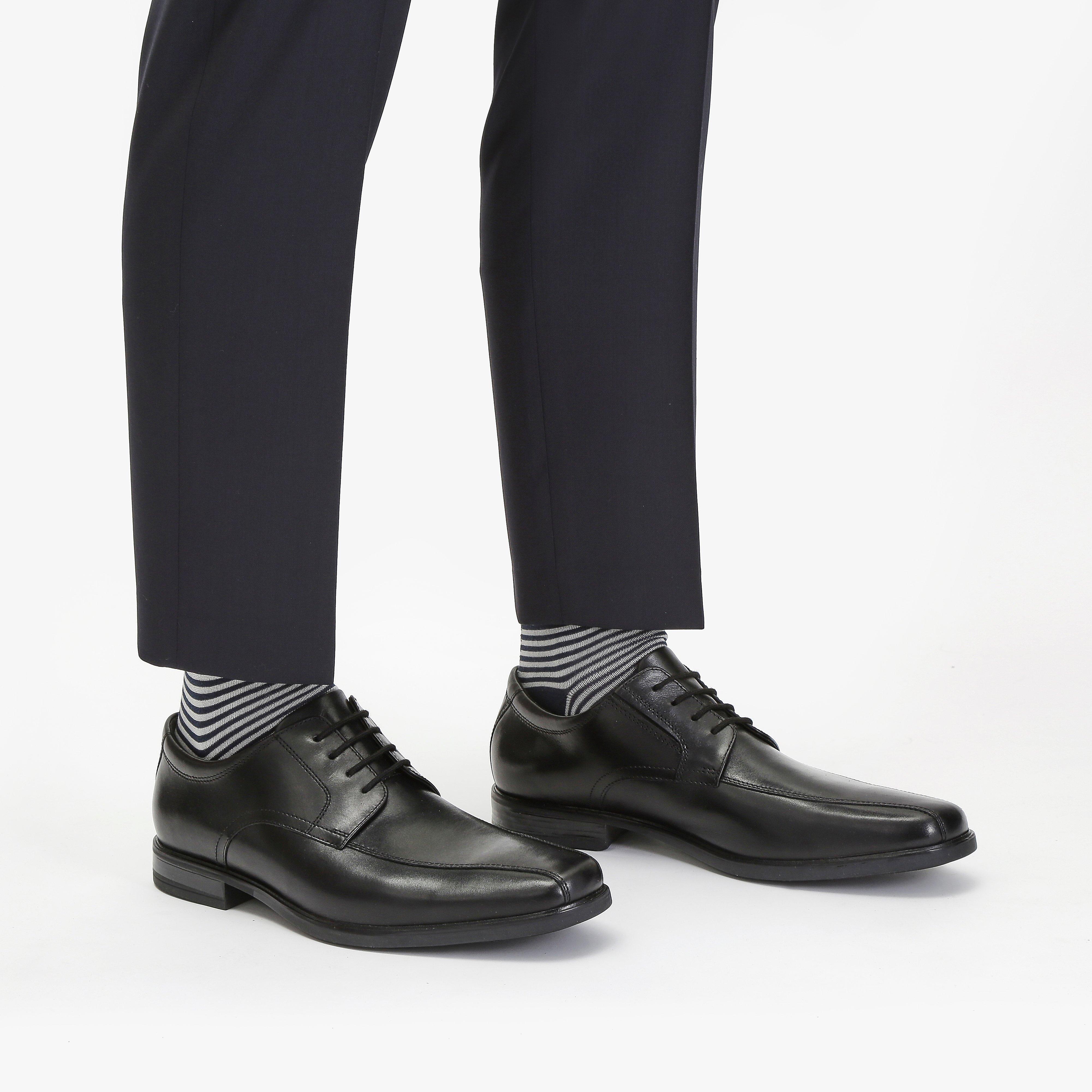 Mens Howard Over Black Leather Derby Shoes Shoes | Clarks UK