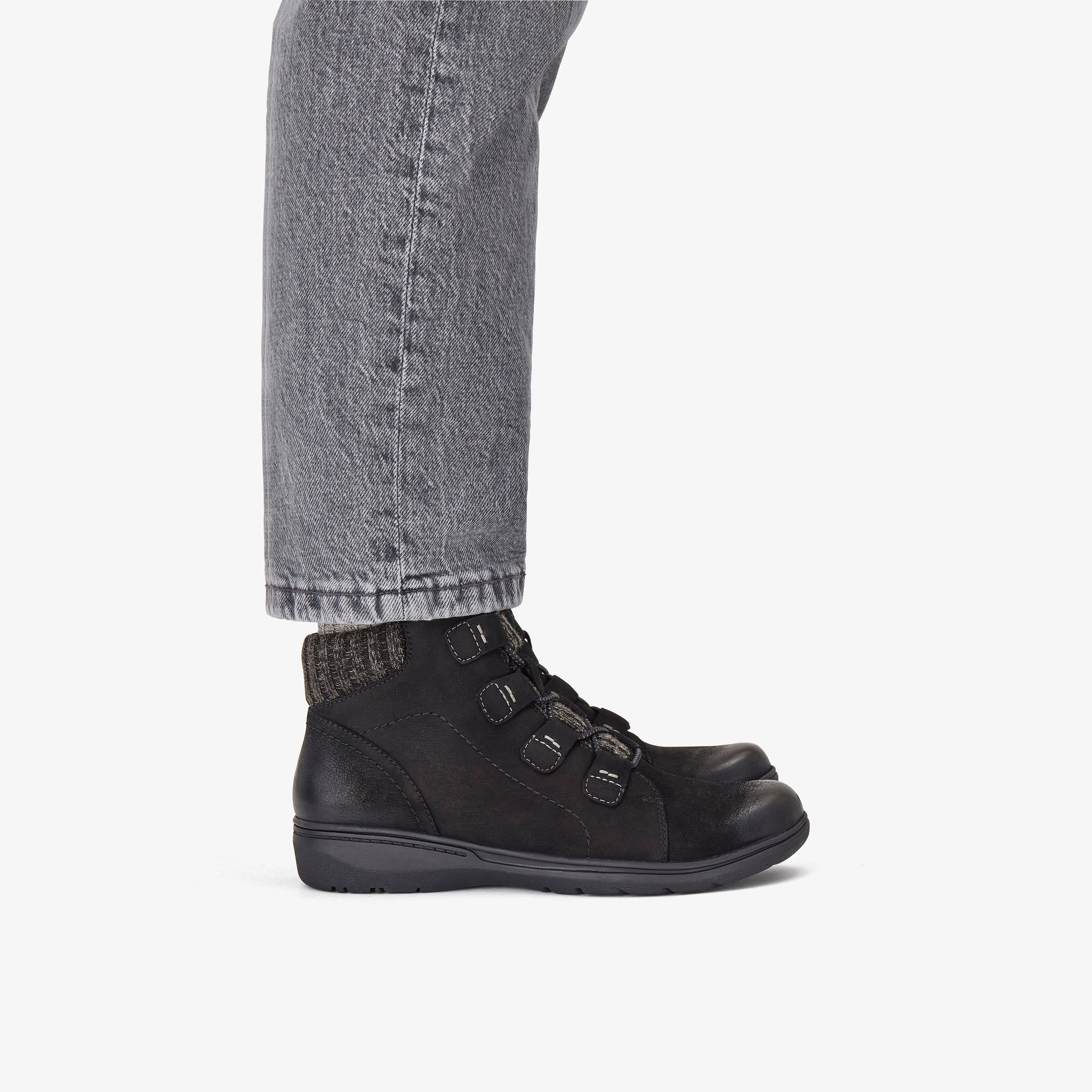 Womens Carleigh Jade Black Nubuck | Clarks