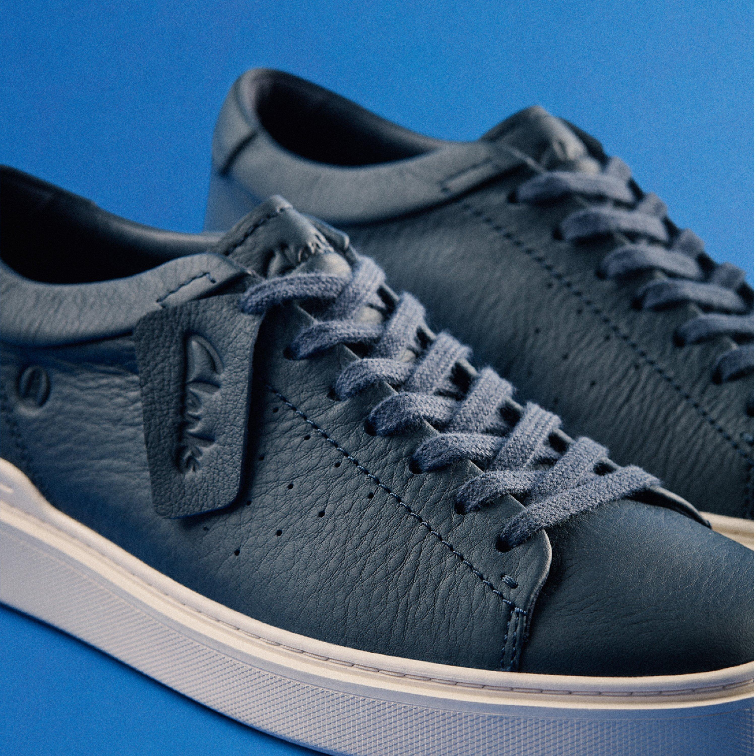 Baskets à lacets en cuir bleu marine pour hommes Craft Swift | Clarks