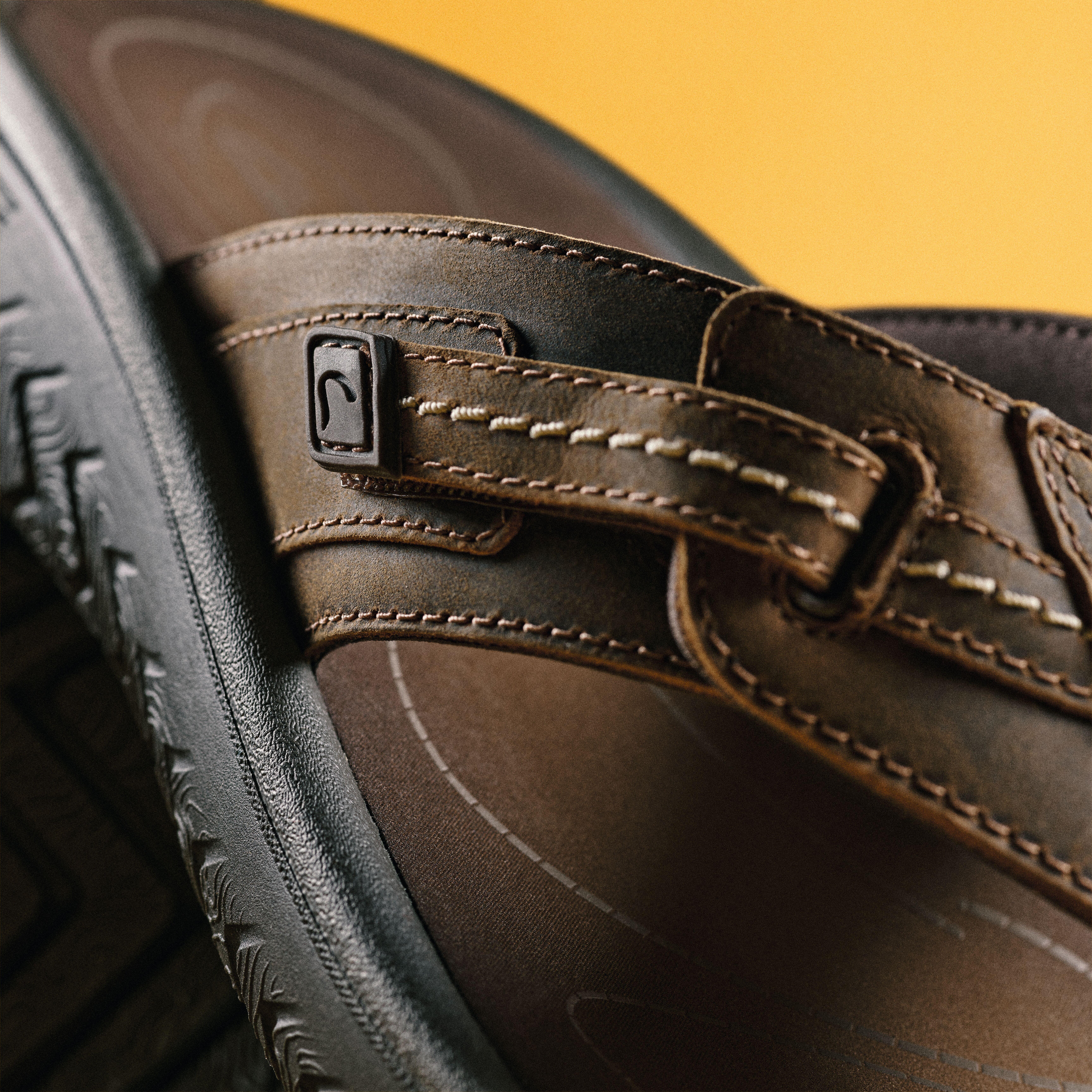 Mens Wesley Sun Beeswax Leather Flip Flop Sandals | Clarks