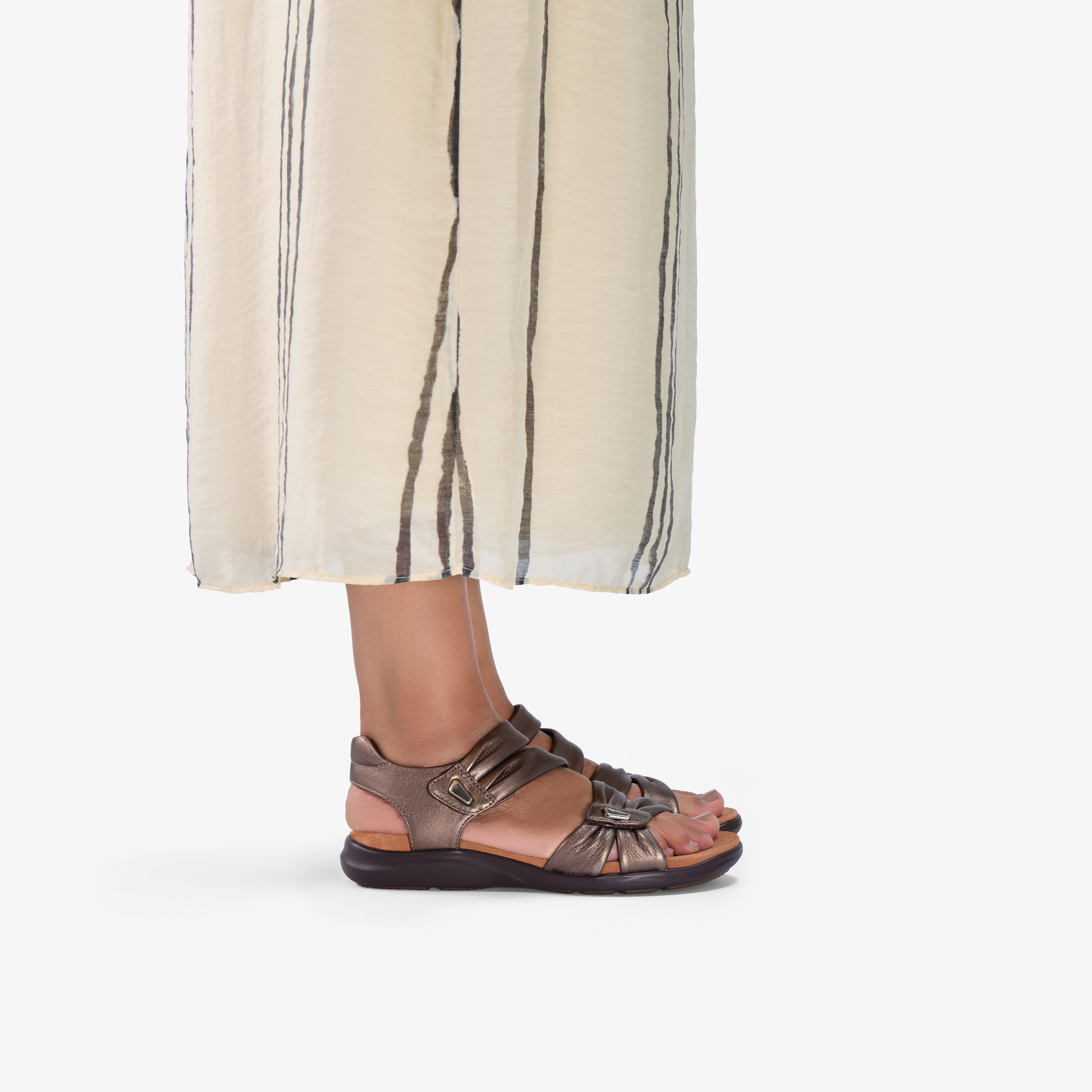 Women's Kitly Ave Bronze Leather Flat Sandals | Clarks