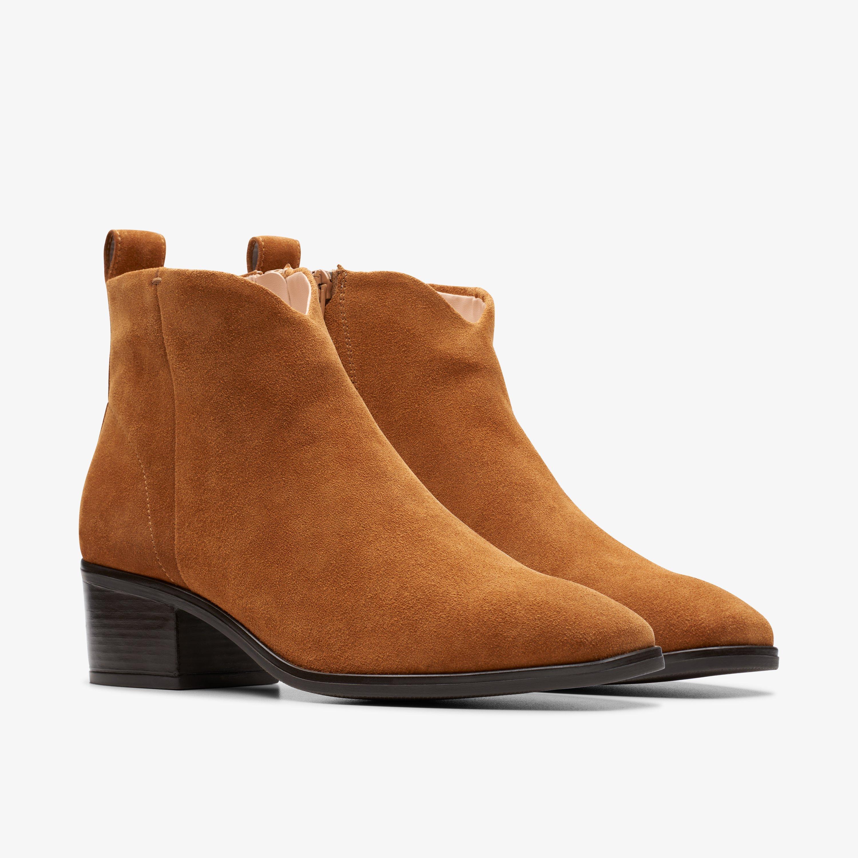 Womens Amser Izzy Tan Suede Ankle Boots Heels Cowboy Boots | Clarks Outlet