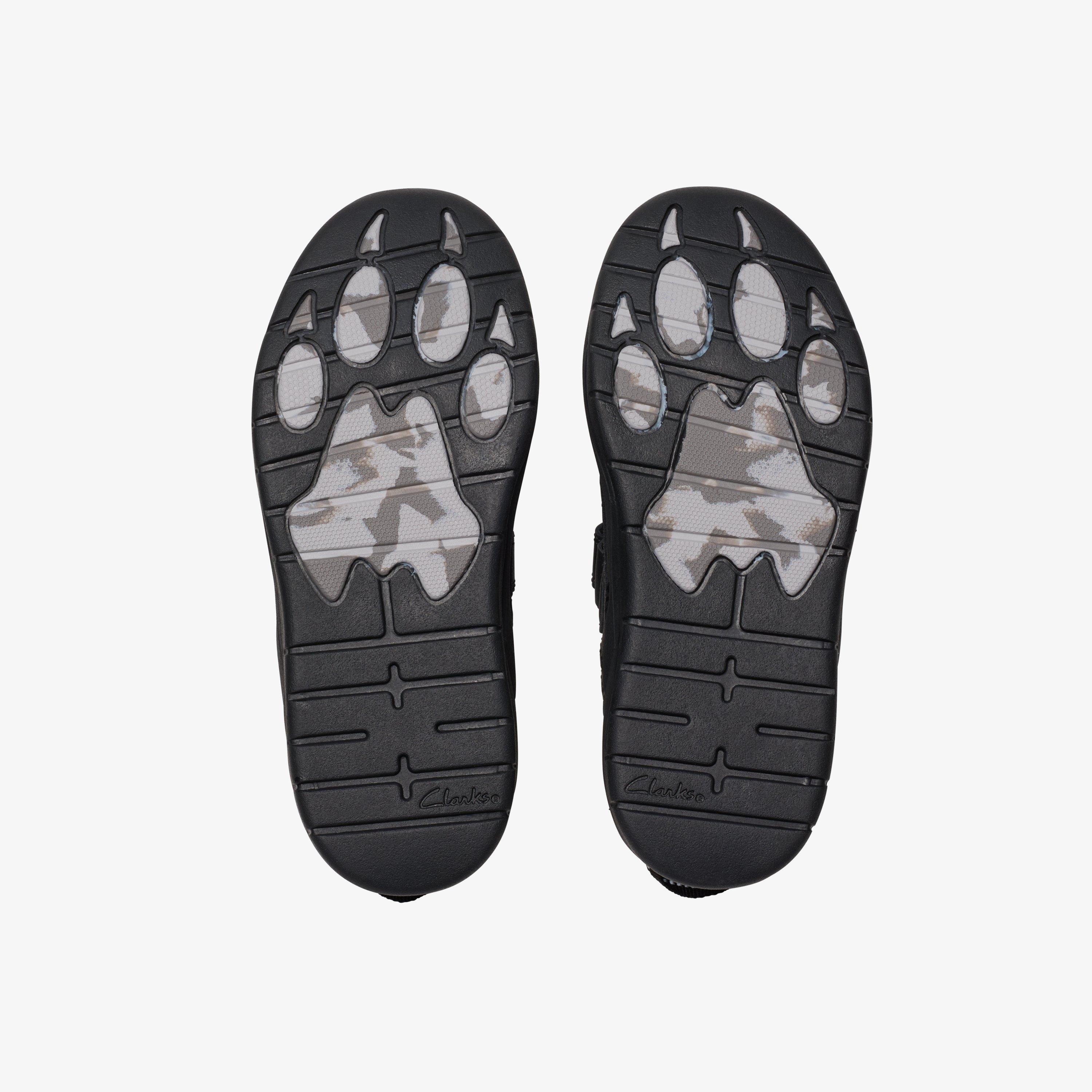 Chaussures en cuir noir pour garçons Clowder Stripe Kid | Clarks