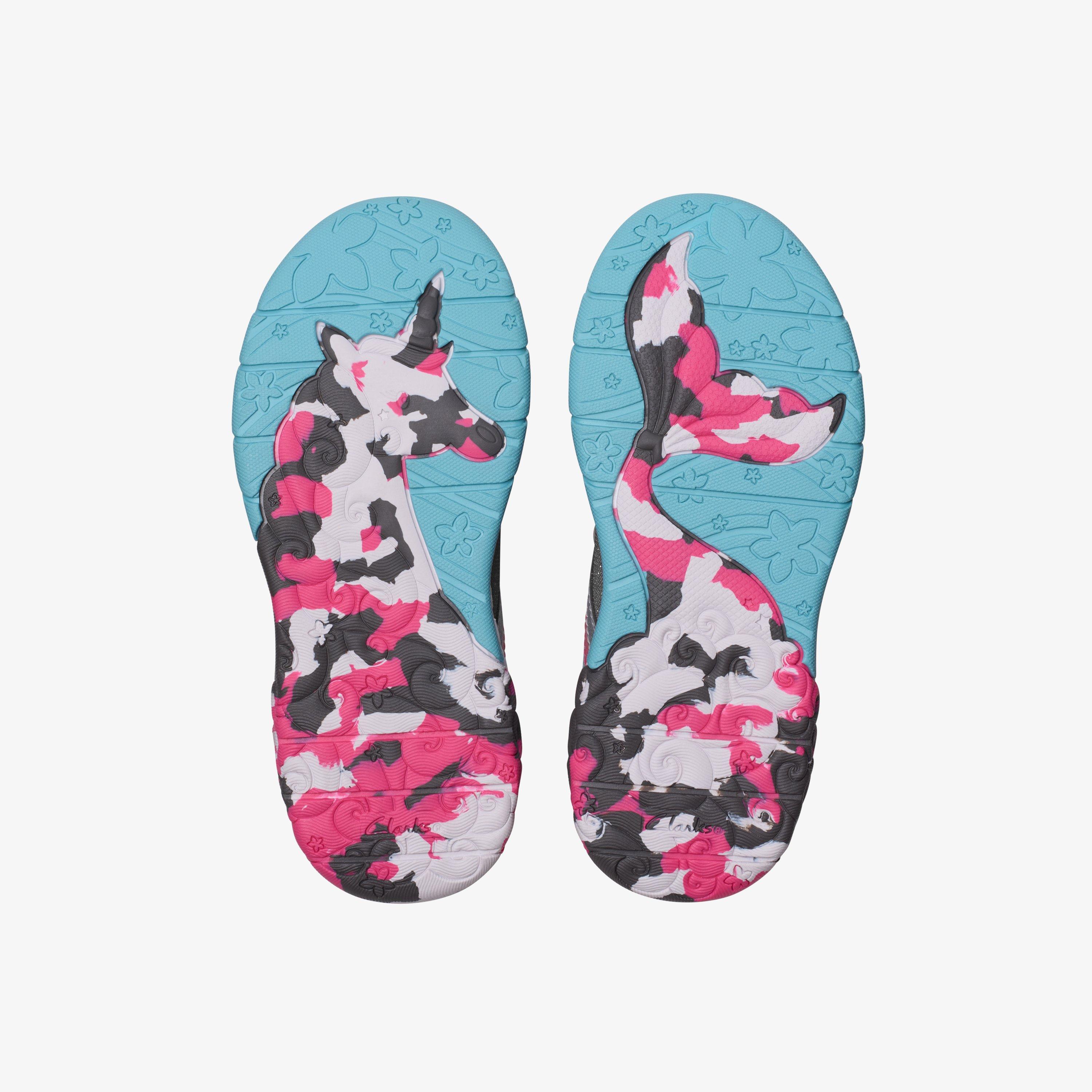 Girls Tidal Star Kid Gun Metal Trainers Riptape | Clarks Outlet