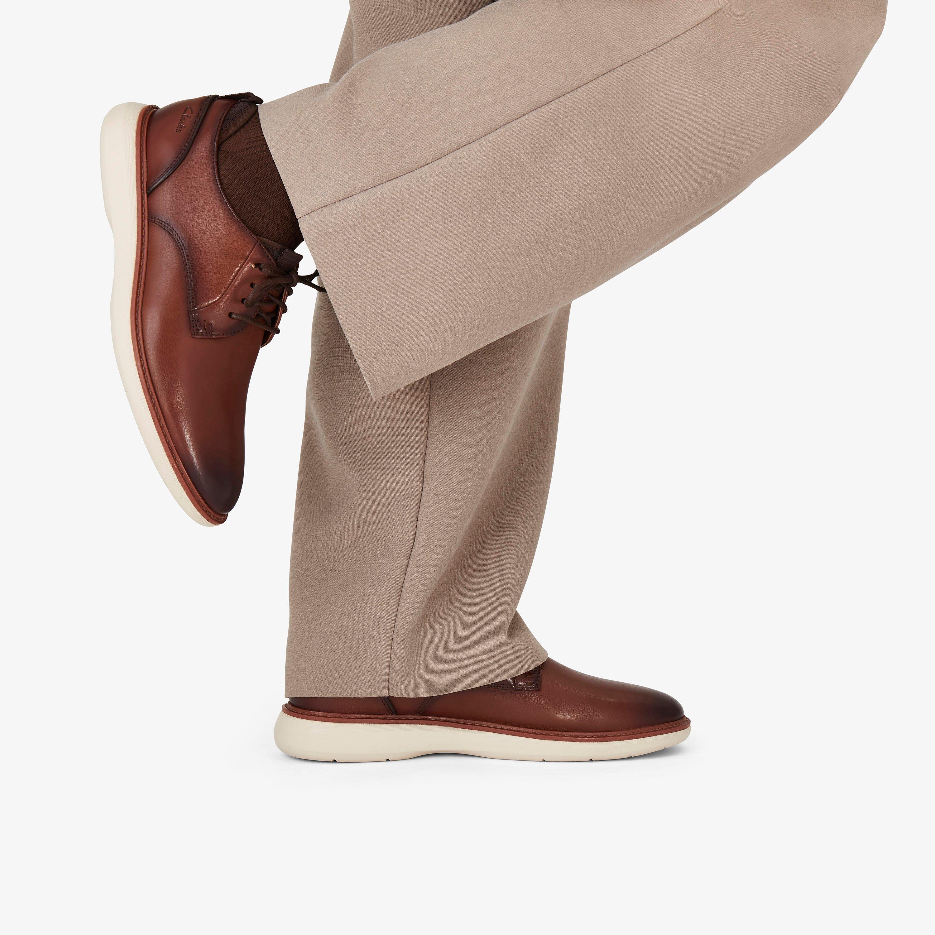 Mens Brantin Plain Dark Tan Leather Lace Up Shoes | Clarks UK