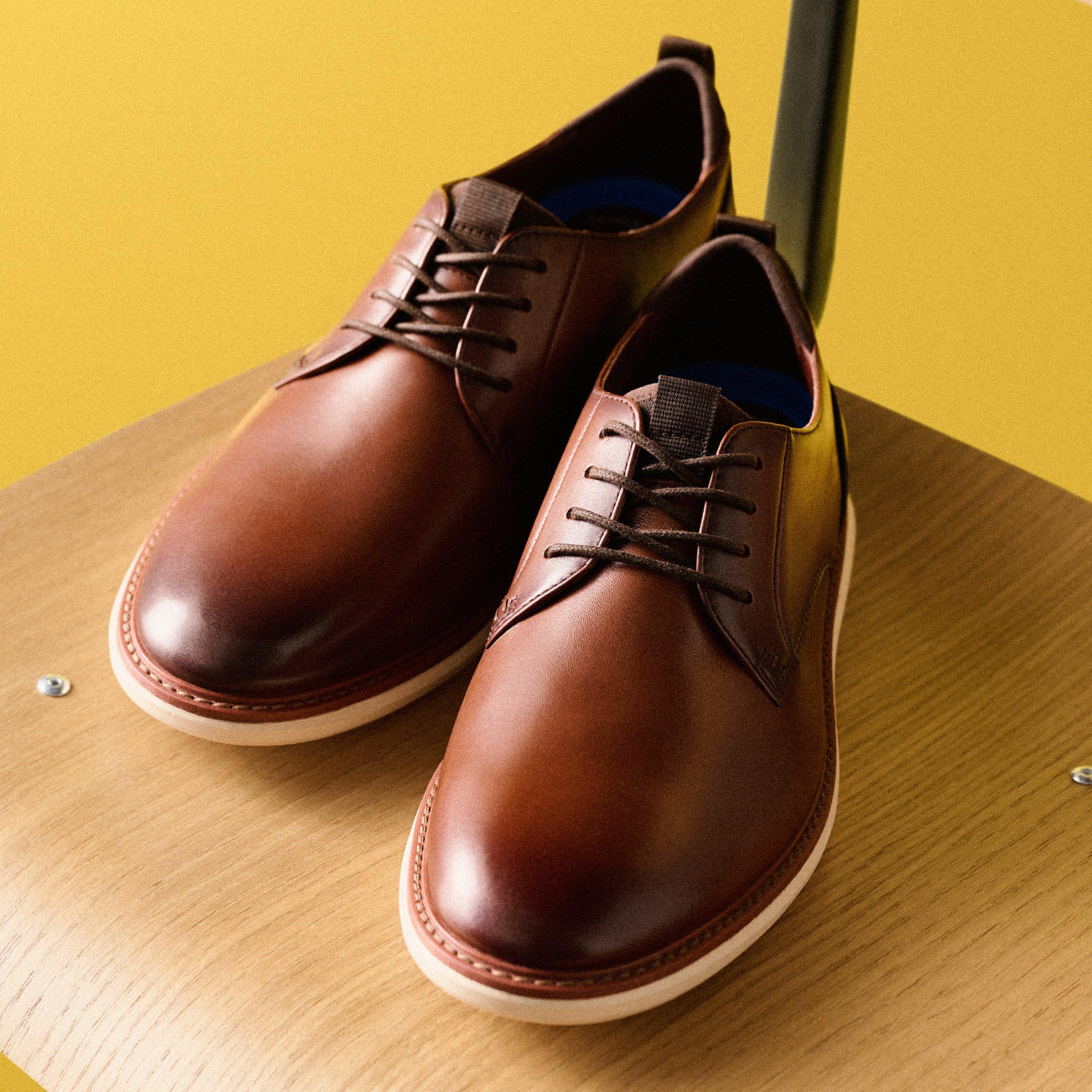 Mens Brantin Plain Dark Tan Leather Lace Up Shoes | Clarks UK