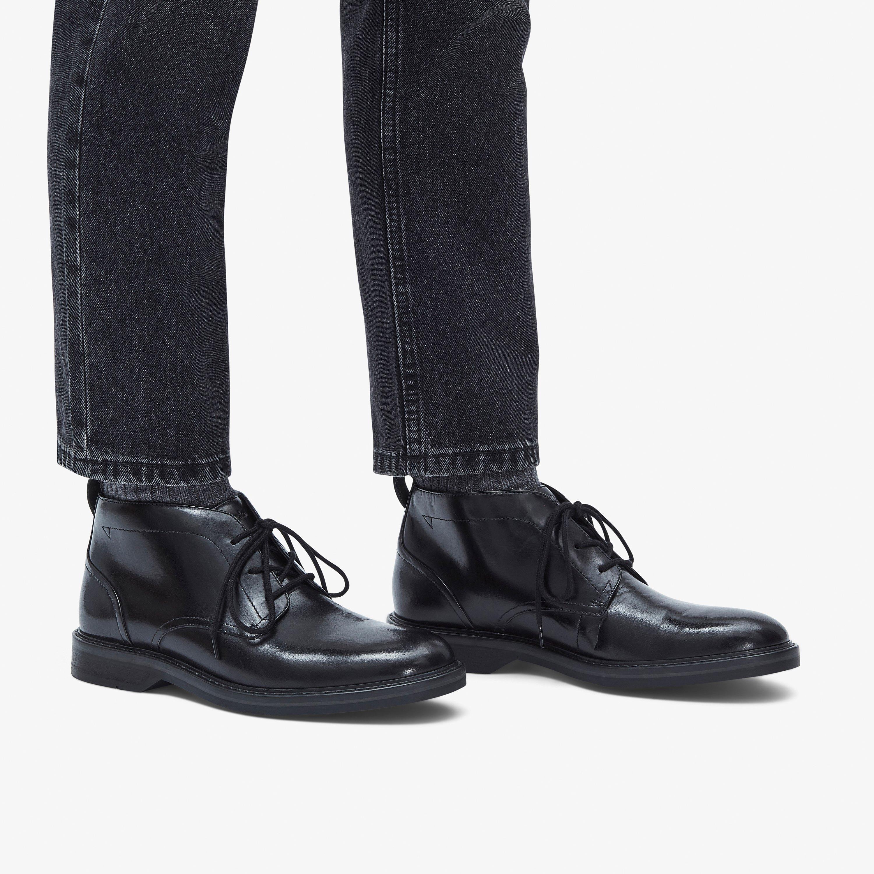 Men's Aldwin Chukka Black Leather Boots | Clarks US