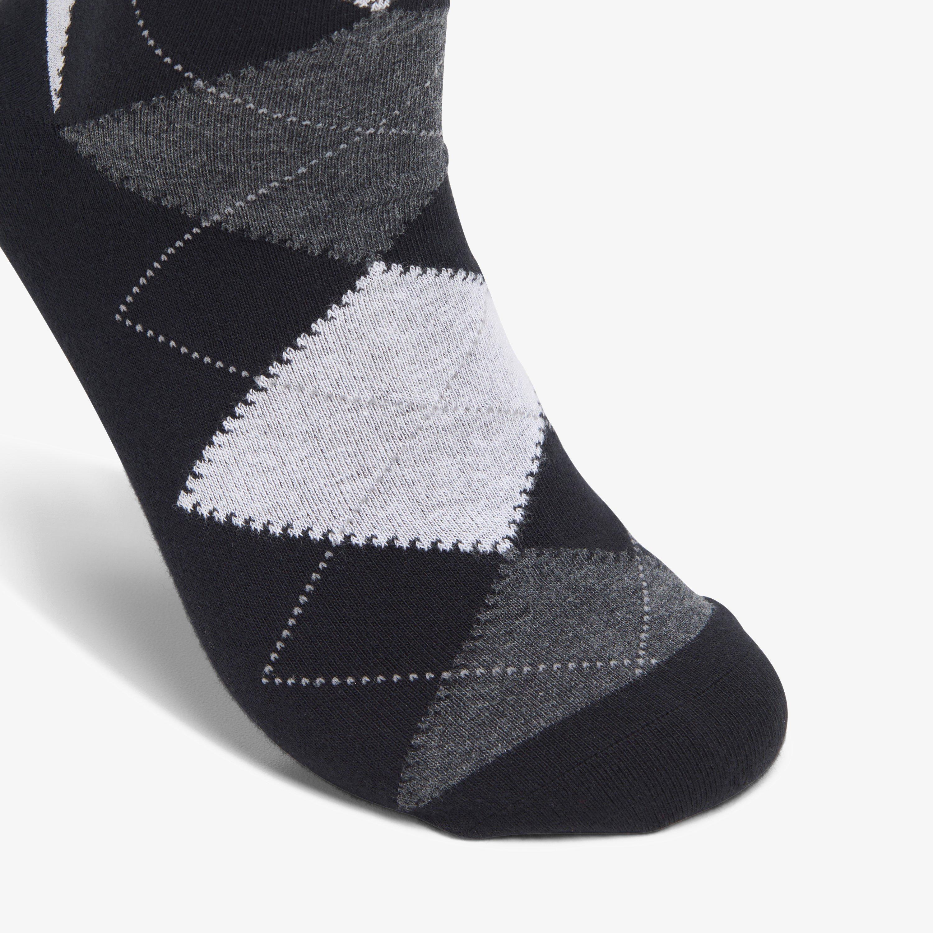 Men's Moisture Wicking Argyle Black Crew Socks | Clarks US