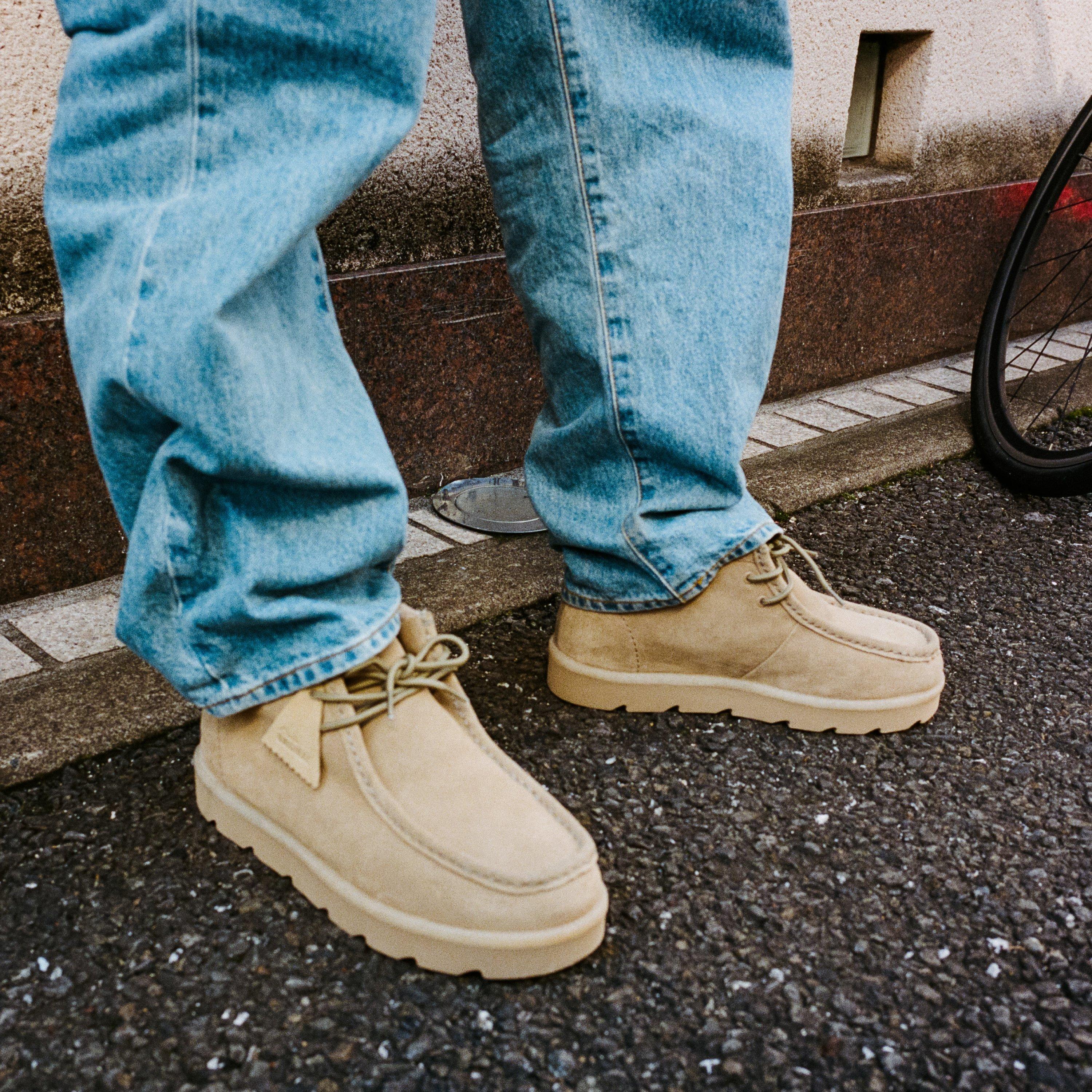 Bottes Wallabee à la cheville doublées chaudement en daim foncé pour ...