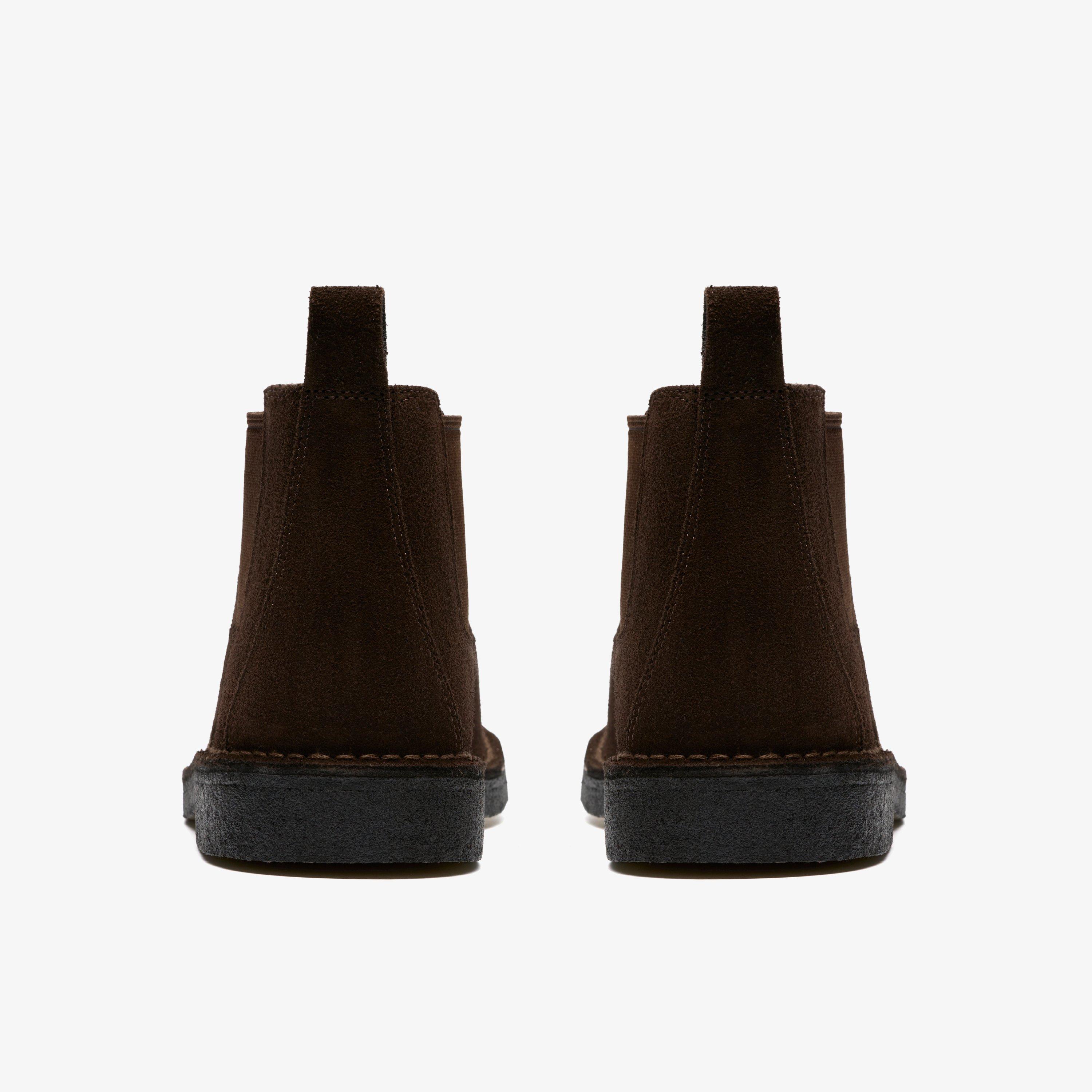 Bottes Chelsea Desert pour hommes en daim marron foncé | Clarks