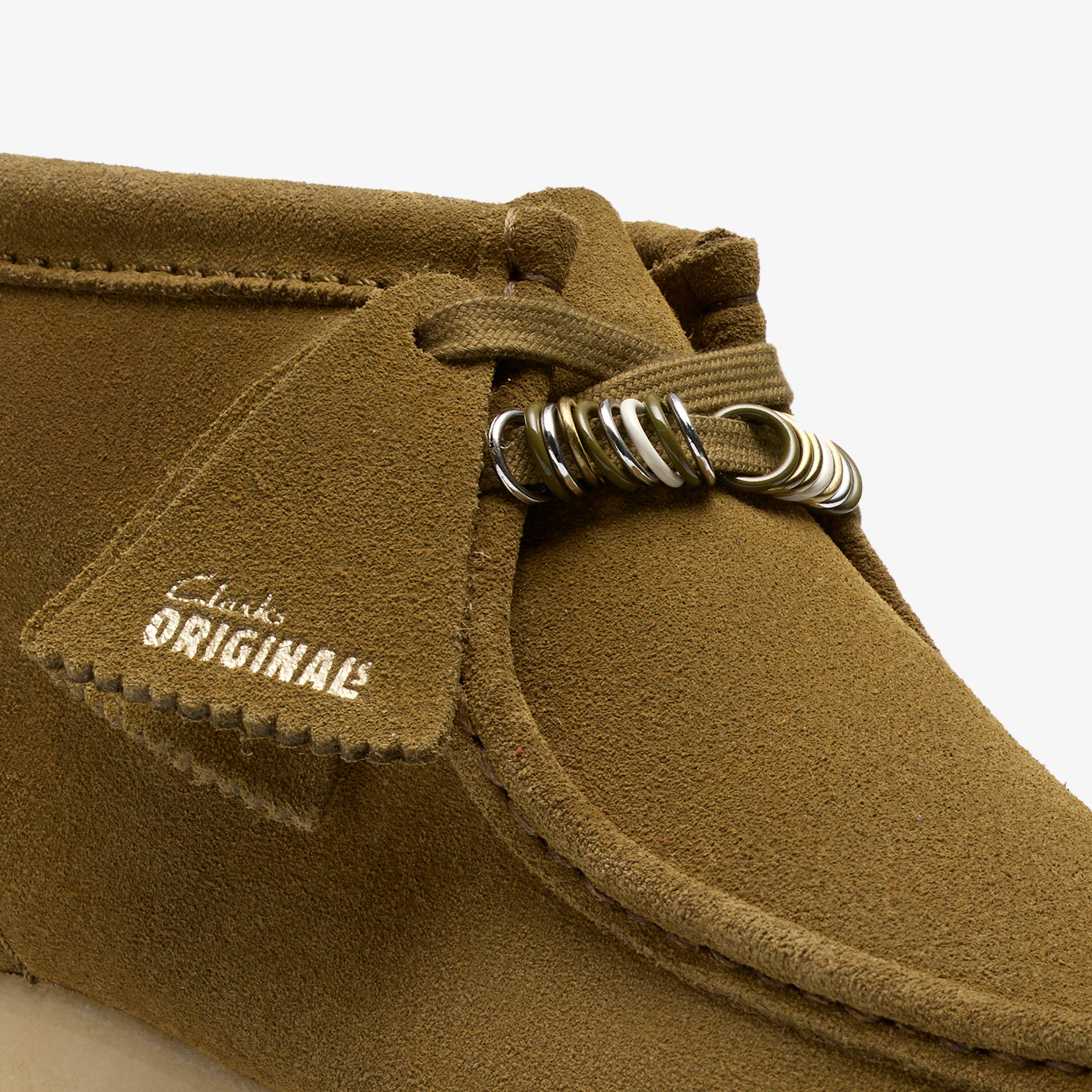 Womens Wallabee Boot. Green Suede | Clarks