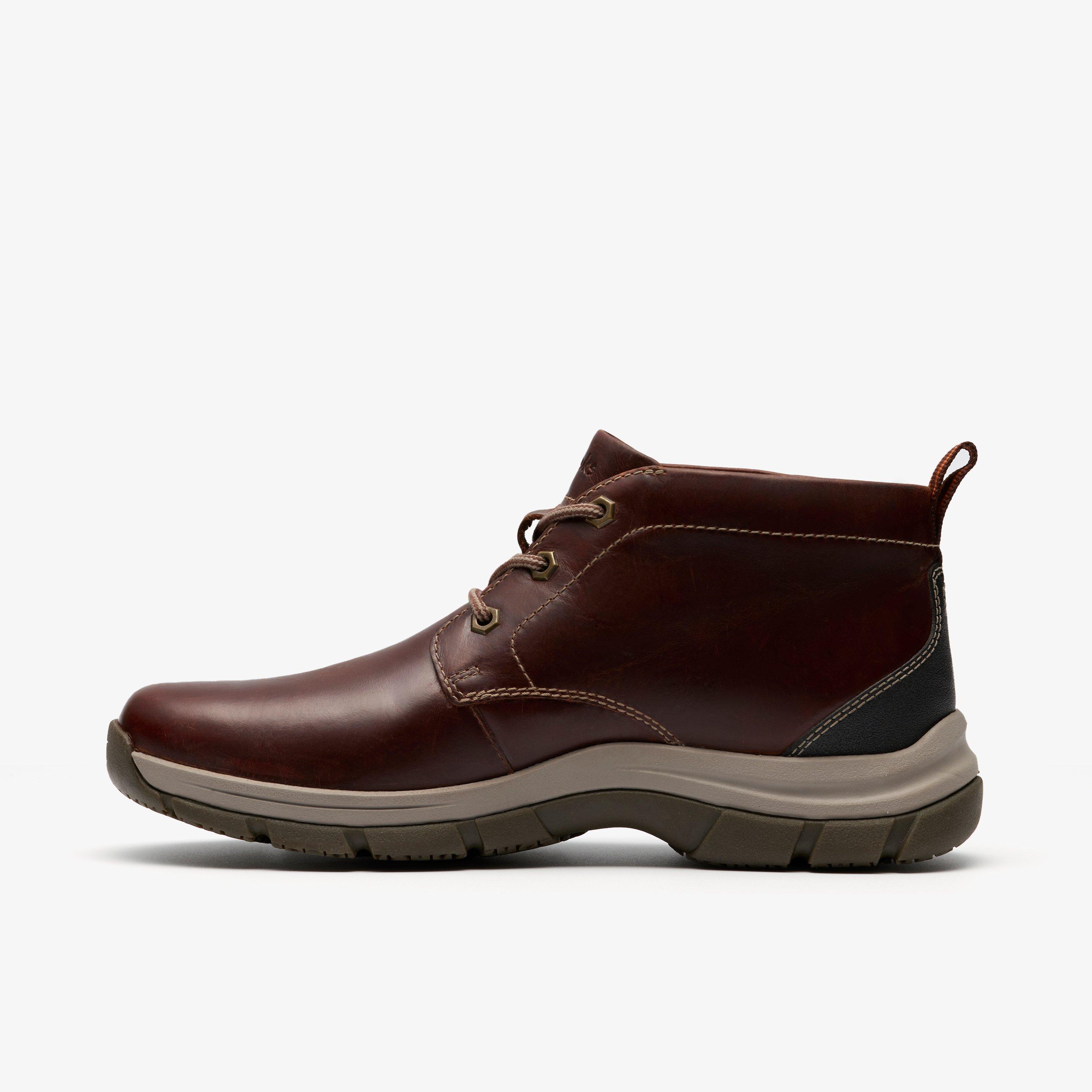 Bottillons en cuir brun Walpath Chukka pour hommes | Clarks