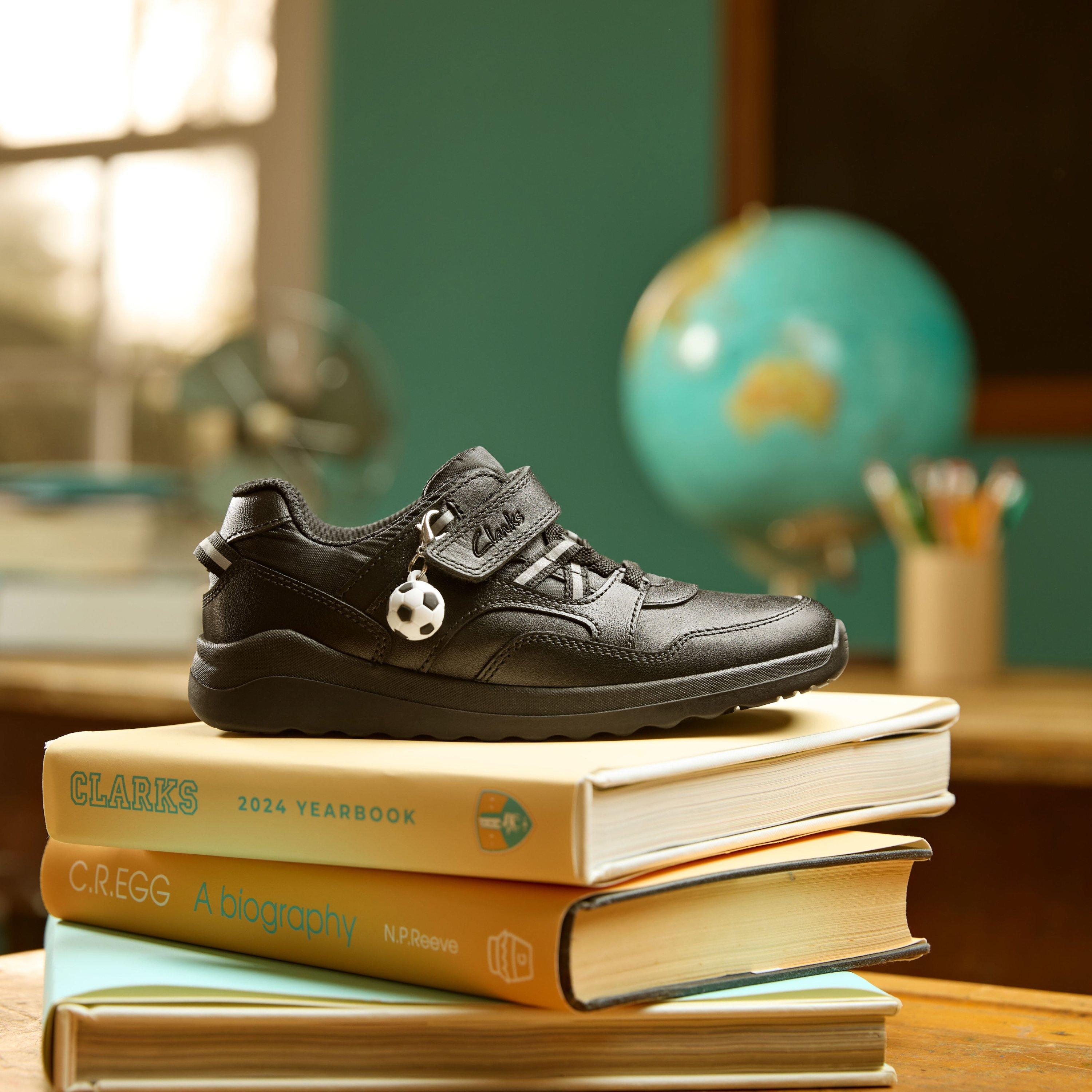 Scarpe da bambino Daze Kick Kid nere | Clarks