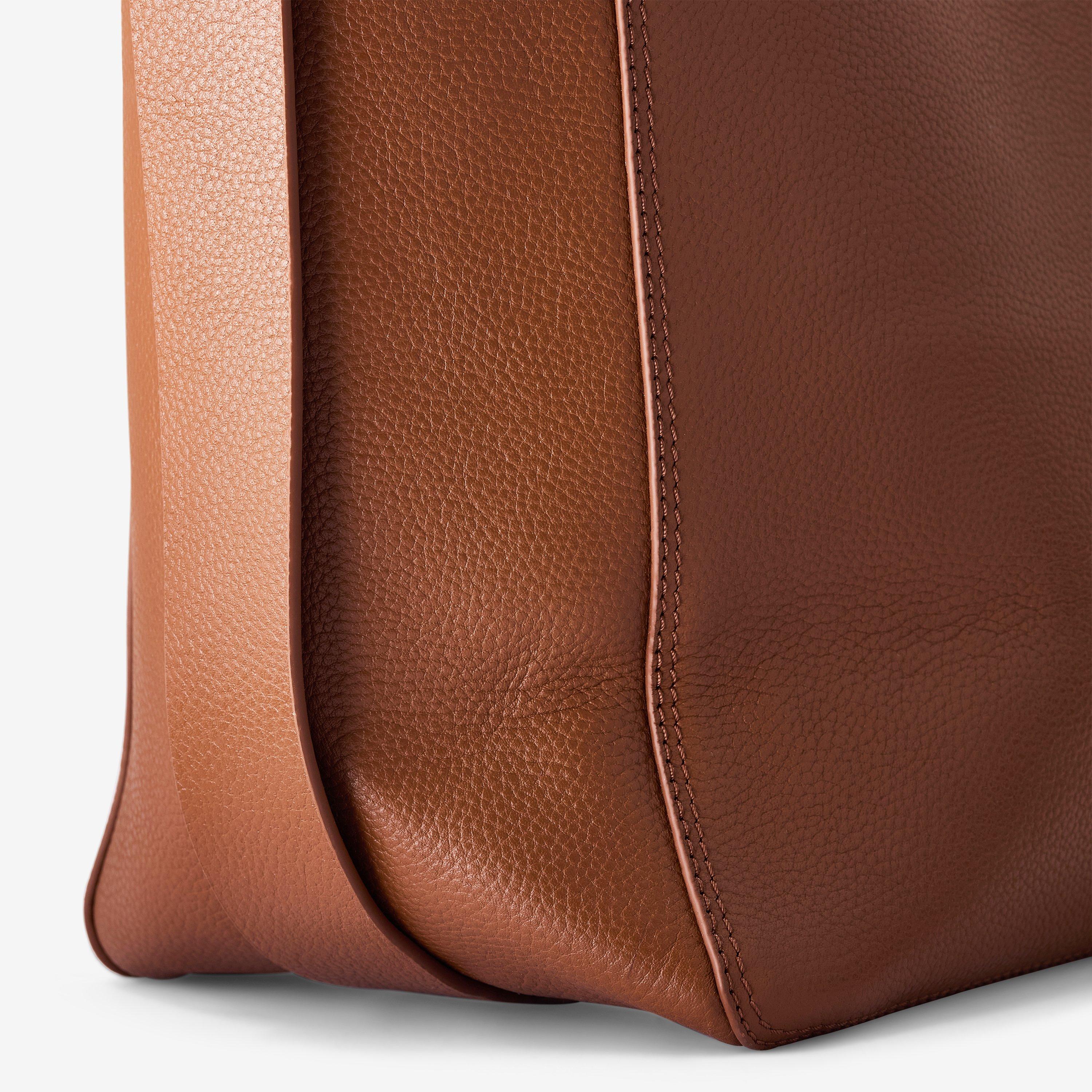 Womens Bucket Tote Tan Leather Shoulder Bag, Tote Bag Bags | Clarks UK