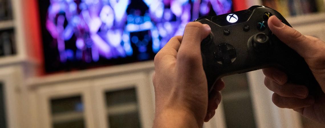 3 ways to update your Wireless Xbox Controller | Currys
