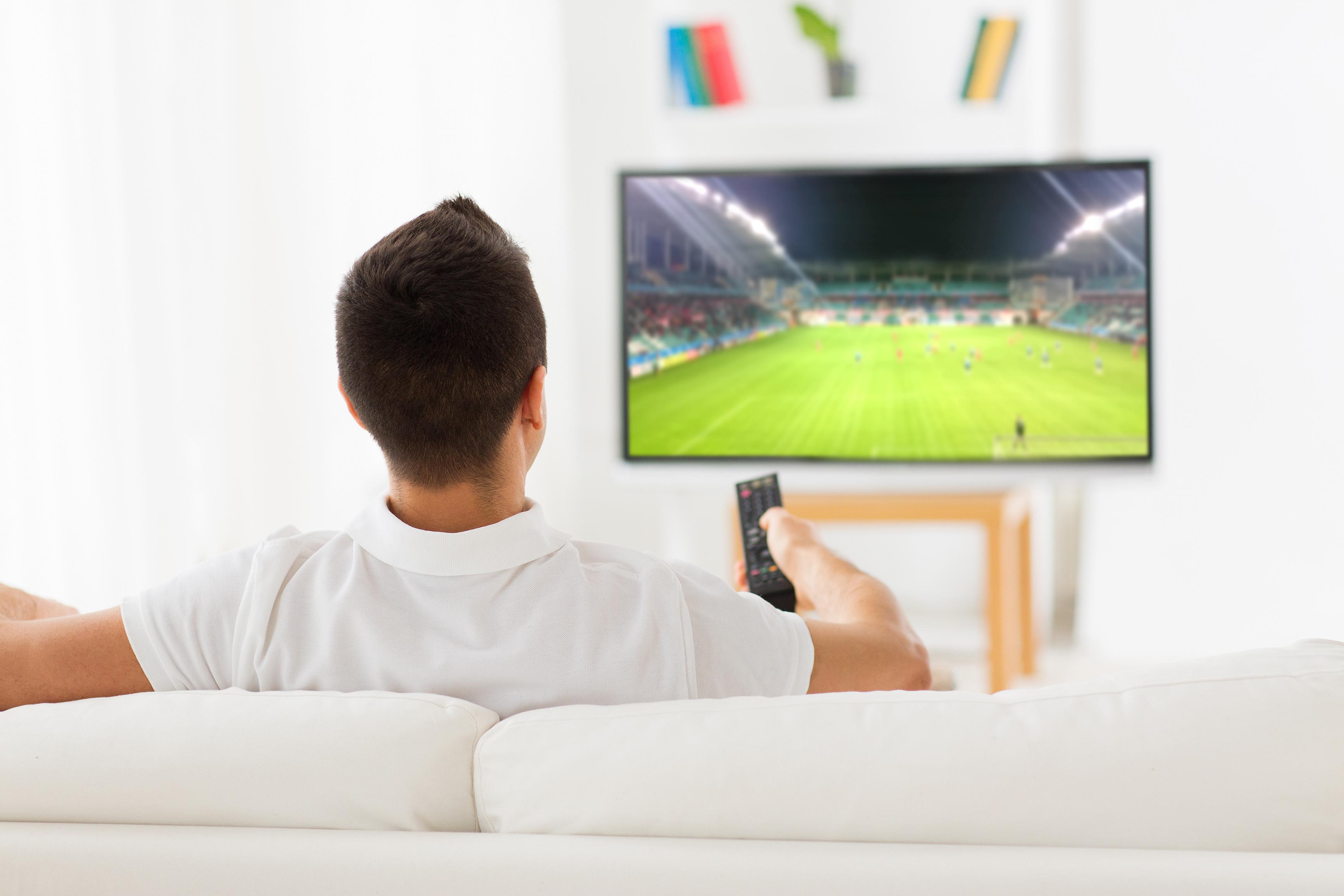 5 essential gadgets for armchair sports fans | Currys