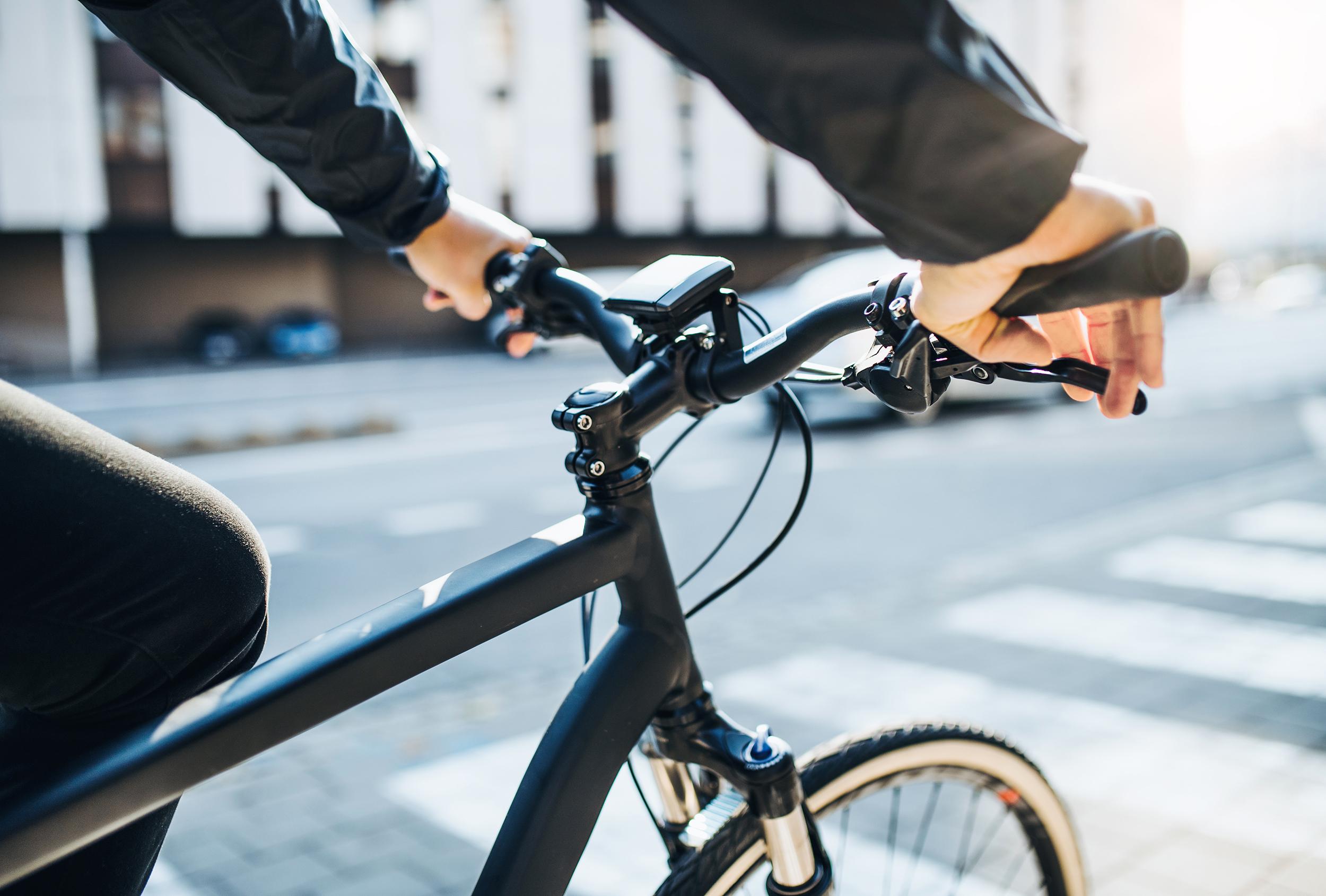What is an e-bike and how does it work? | Currys