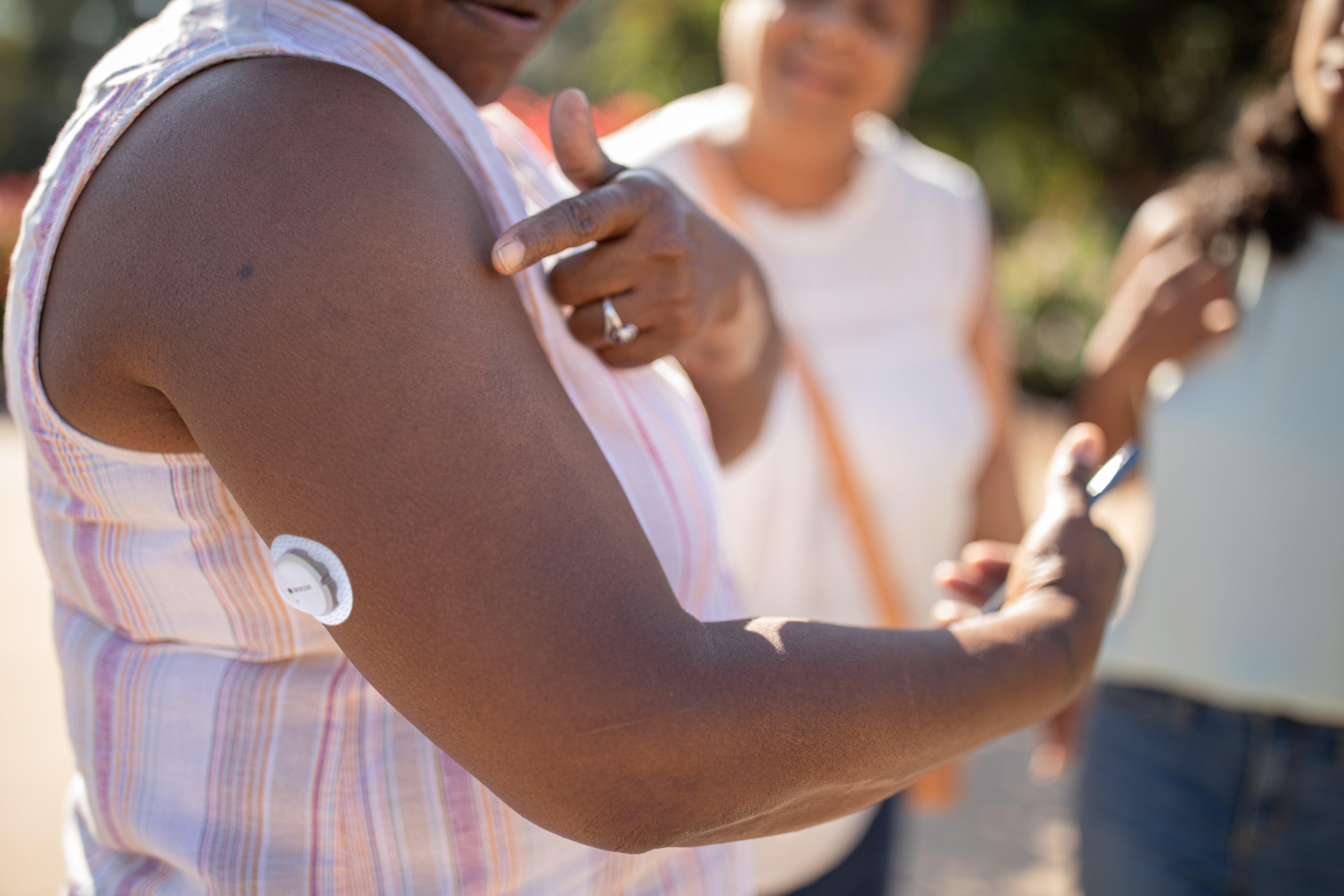 Dexcom G7 vs FreeStyle Libre 2: Making the Right CGM Choice | Dexcom ...