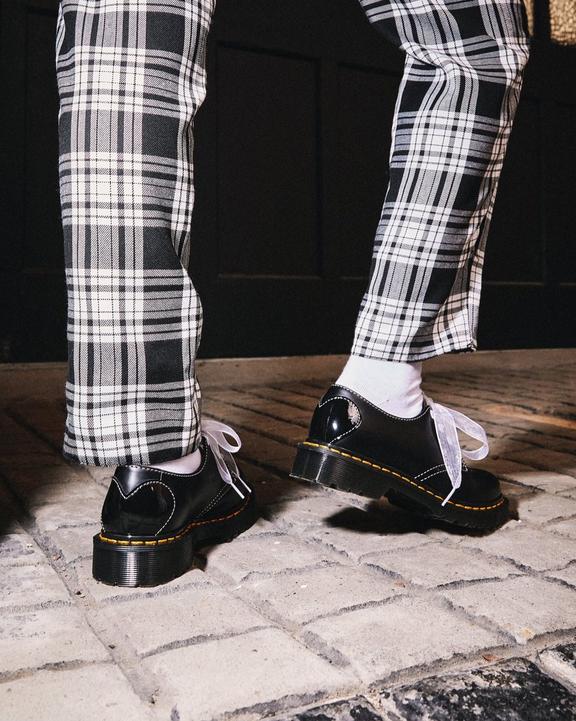 1461 Hearts Smooth & Patent Leather Oxford Shoes in Black 1461 Hearts Smooth & Patent Leather Oxford Shoes in Black