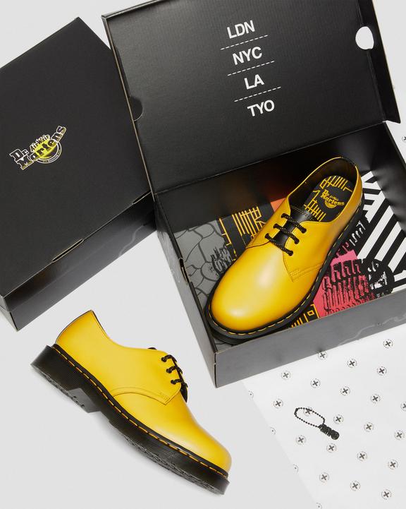 1461 New York City Smooth Leather Oxford Shoes in Yellow 1461 New York City Smooth Leather Oxford Shoes in Yellow