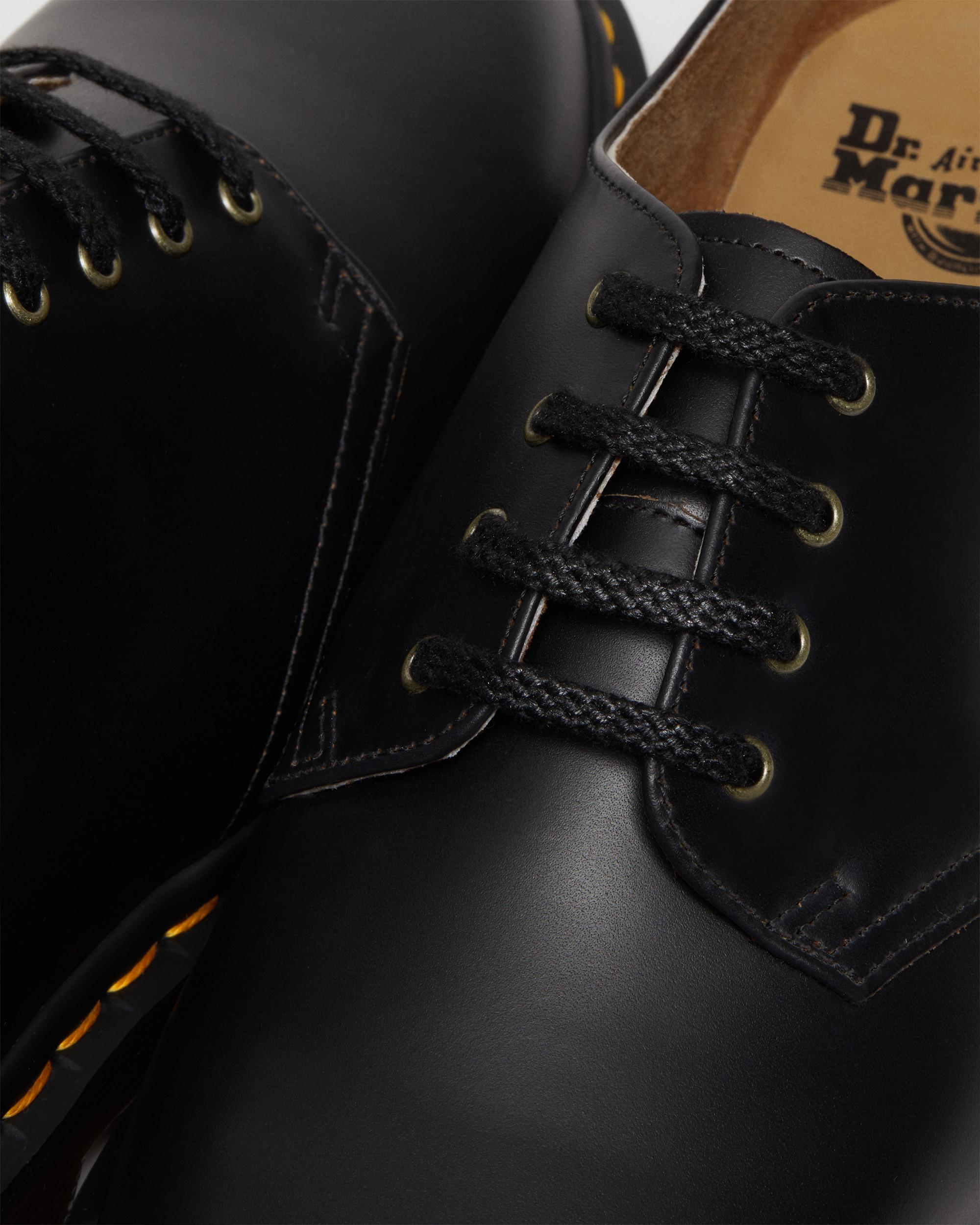 Smiths Vintage Smooth Leather Dress Shoes in Black | Dr. Martens