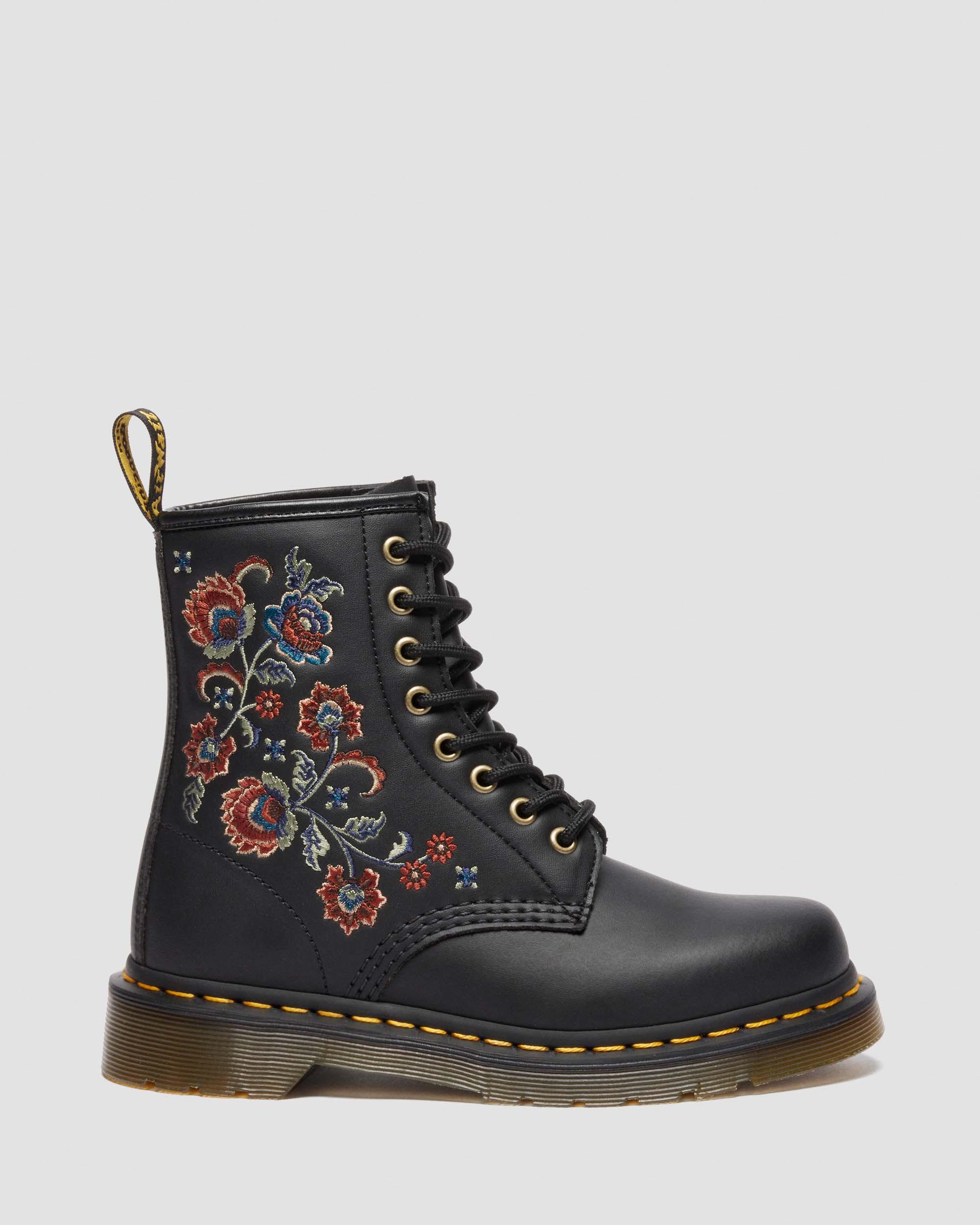 1460 VONDA TF in Black & White | Dr. Martens