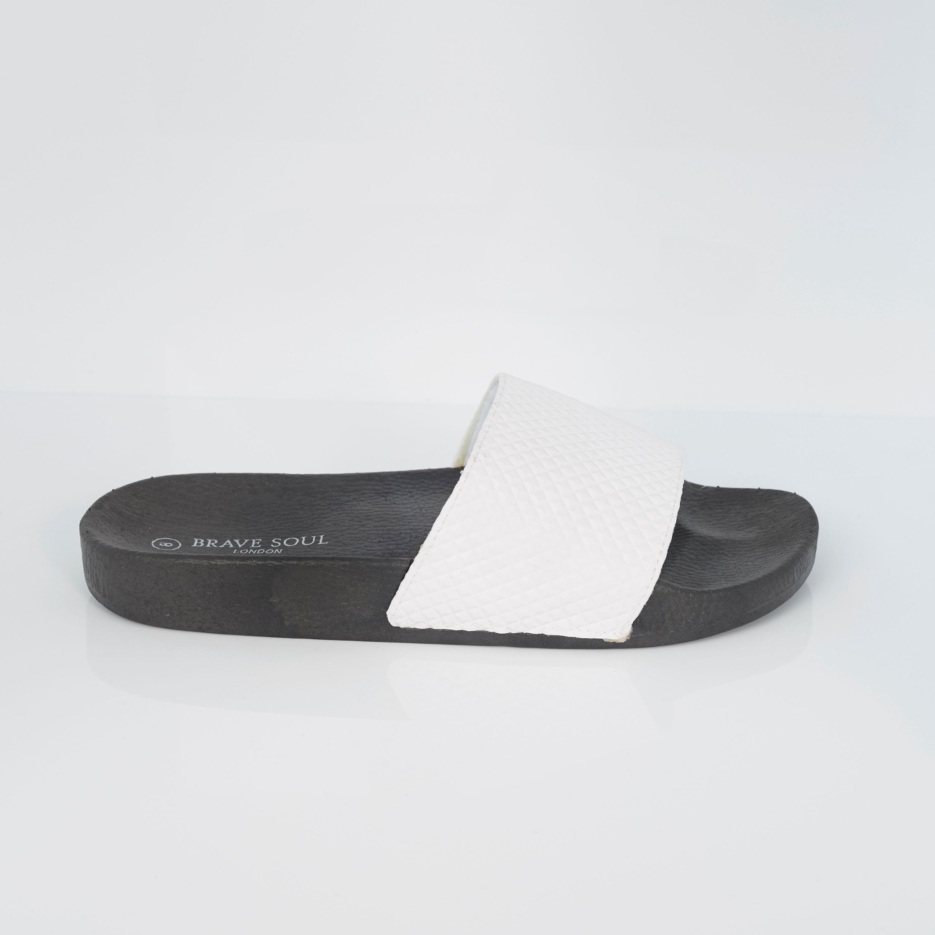Brave Soul Mens Slider with Embossed Detail Contrast Strap | FRASERS