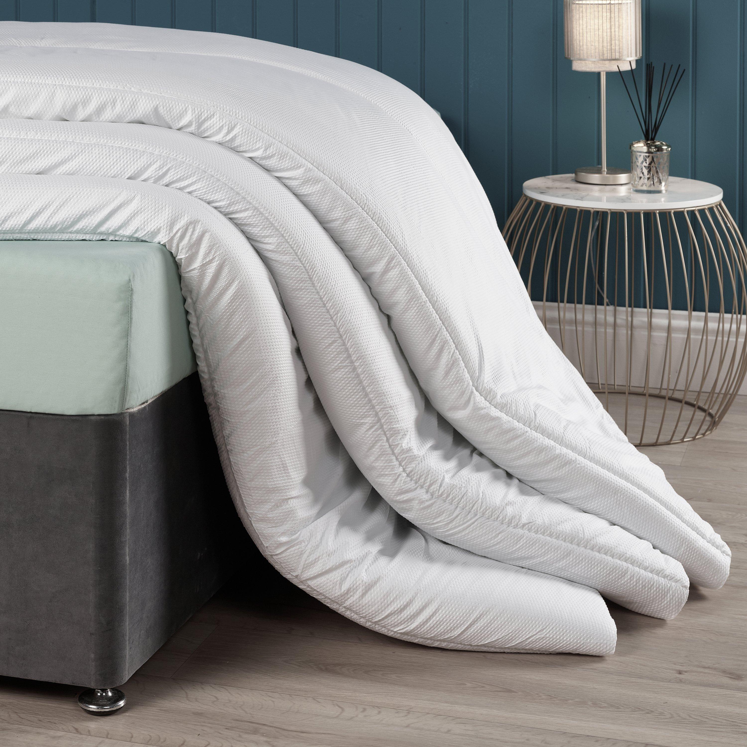 Downland Luxury Waffle 13.5 tog Duvet | Sports Direct