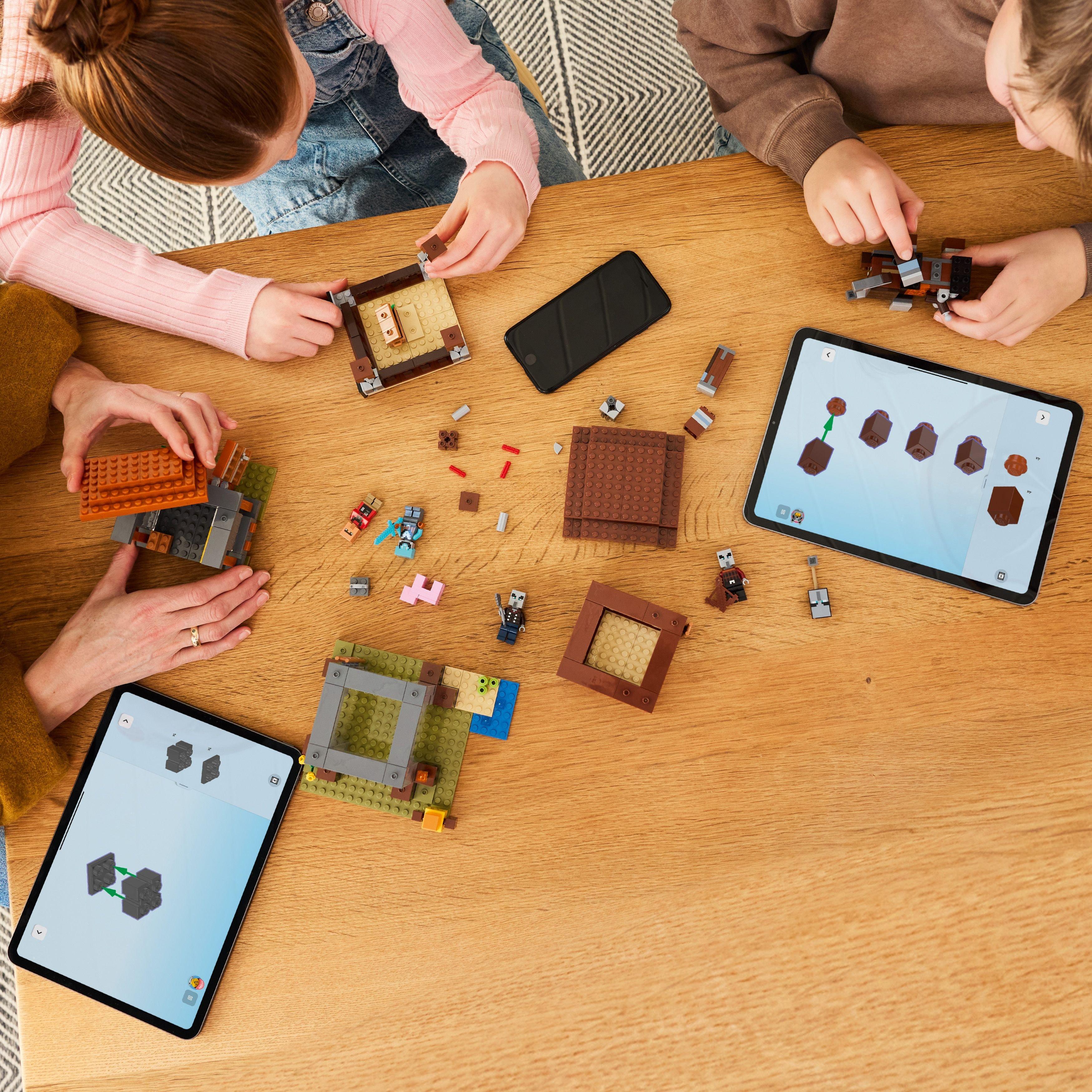 LEGO | LEGO LEGO® Minecraft® The Pillager Outpost and Ravager Gamer ...