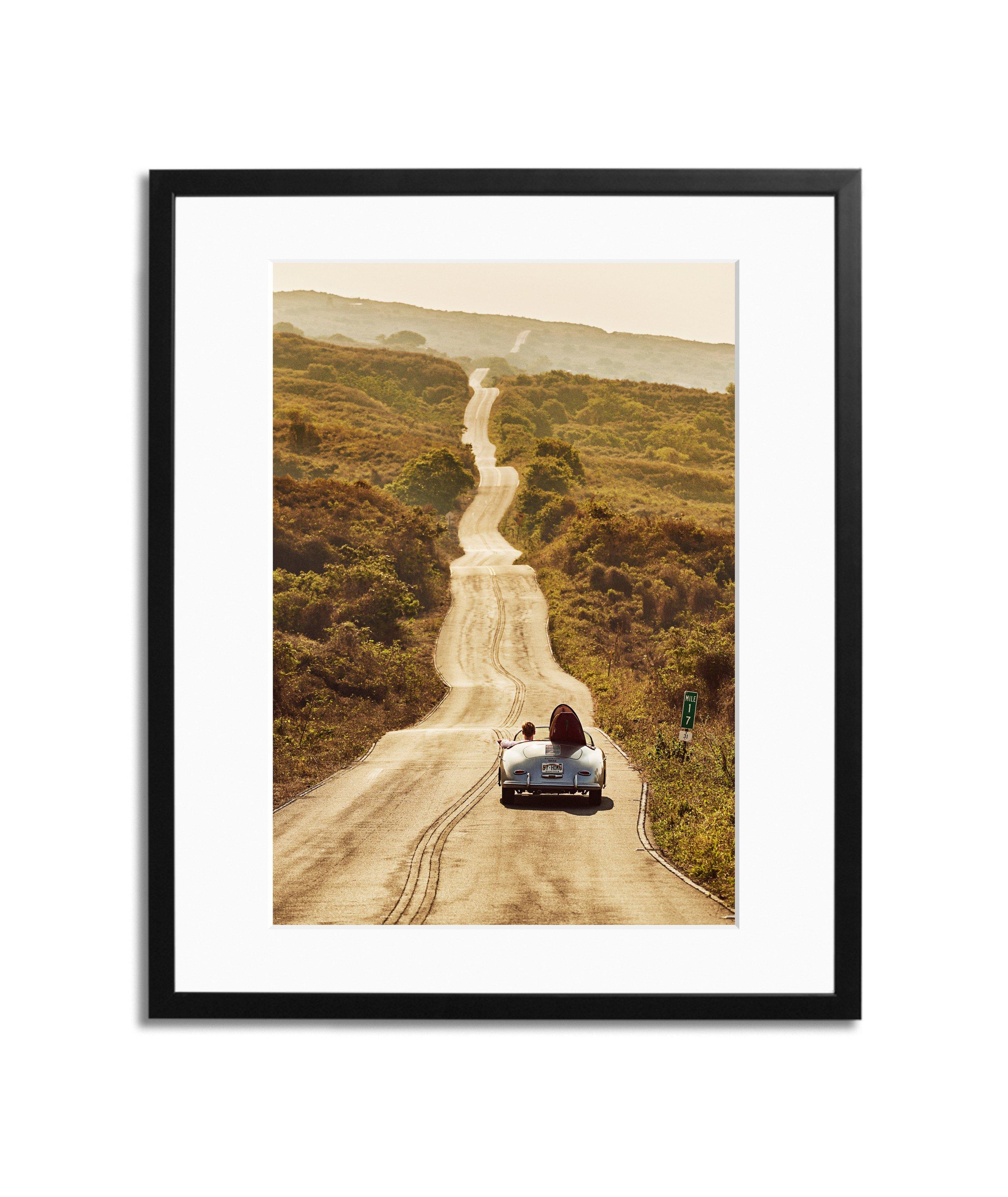 Sonic Editions Travellers In Maui Framed Print | Décor | Harry Rosen