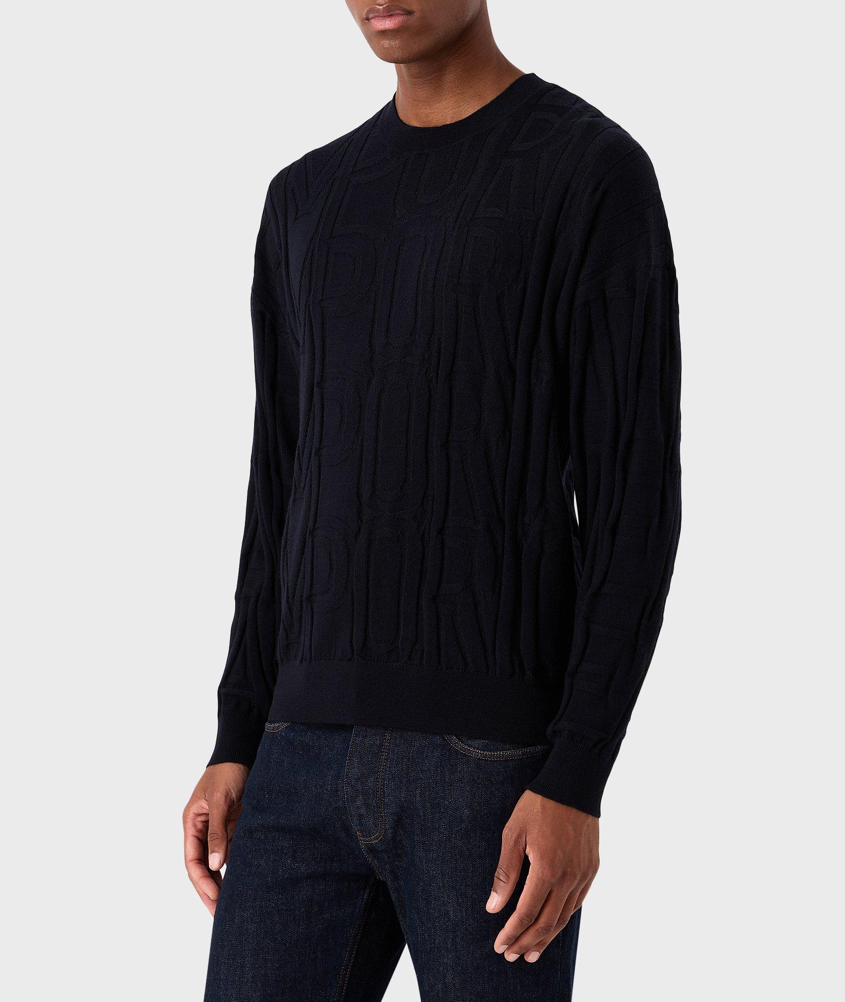 Emporio Armani Pull en laine vierge avec logos | Pulls et tricots ...