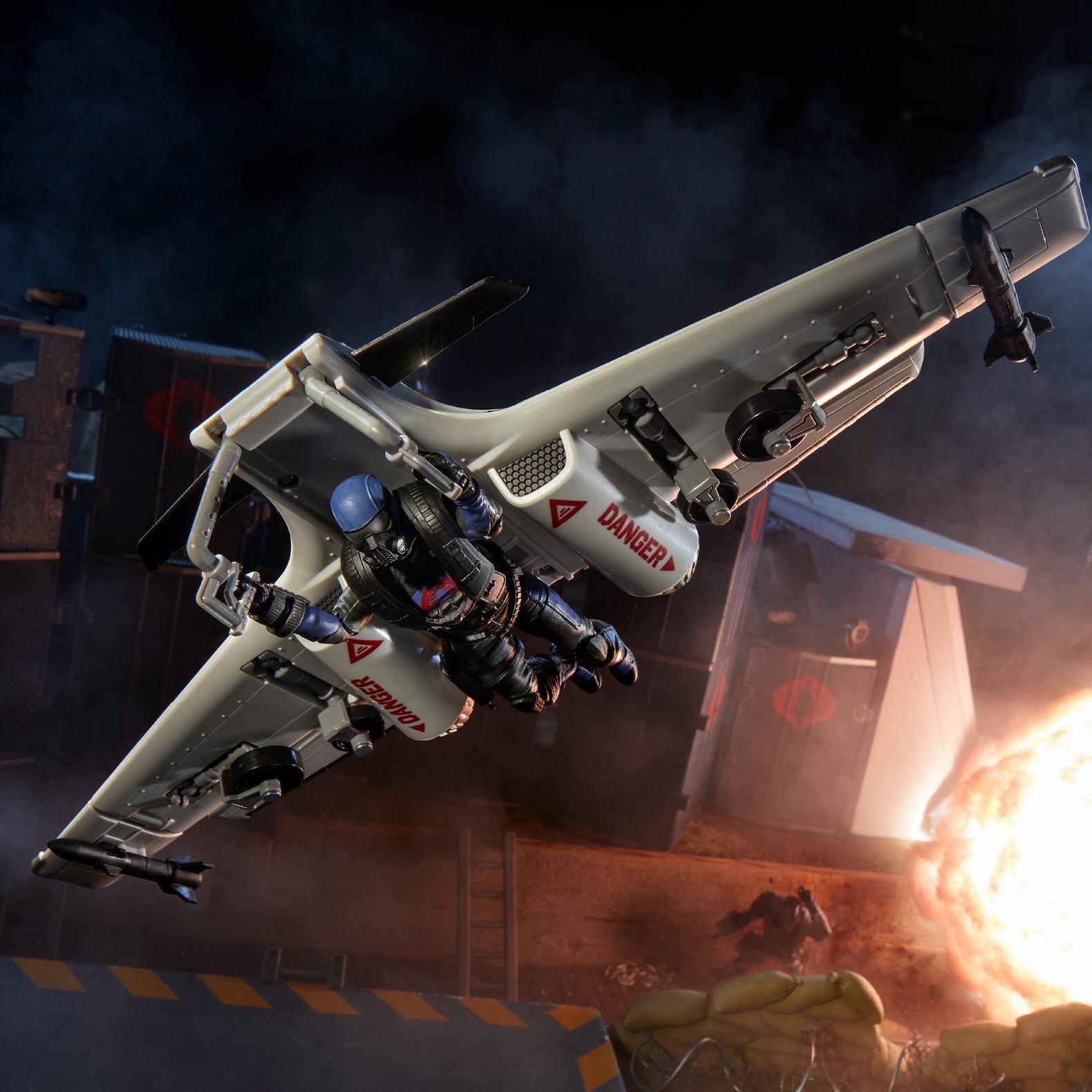 G.I. Joe Classified Series #152, Cobra Pilot & Cobra C.L.A.W. (Covert Light Aerial Weapon ...