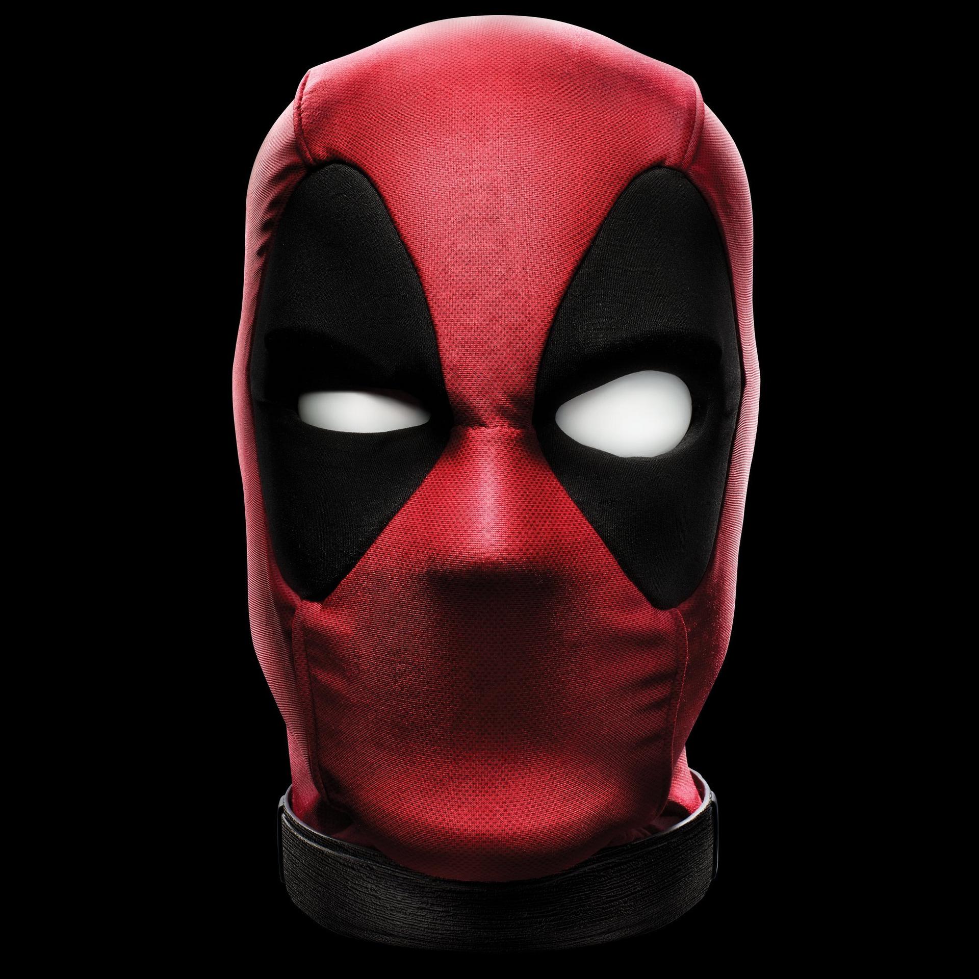 Marvel Legends Series Deadpool's Head Premium Interactive Head - Hasbro ...