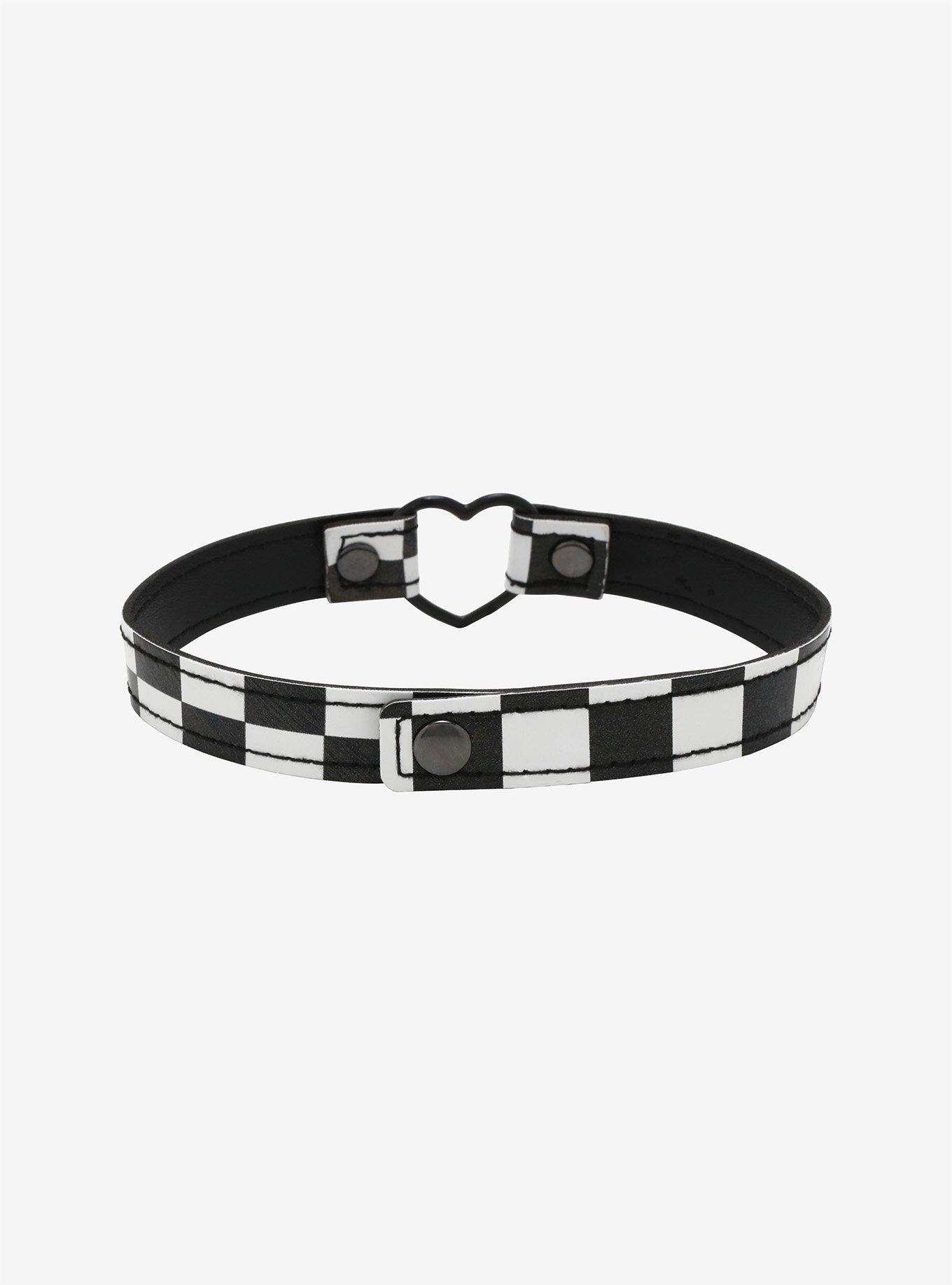 Checkered Heart Choker | Hot Topic