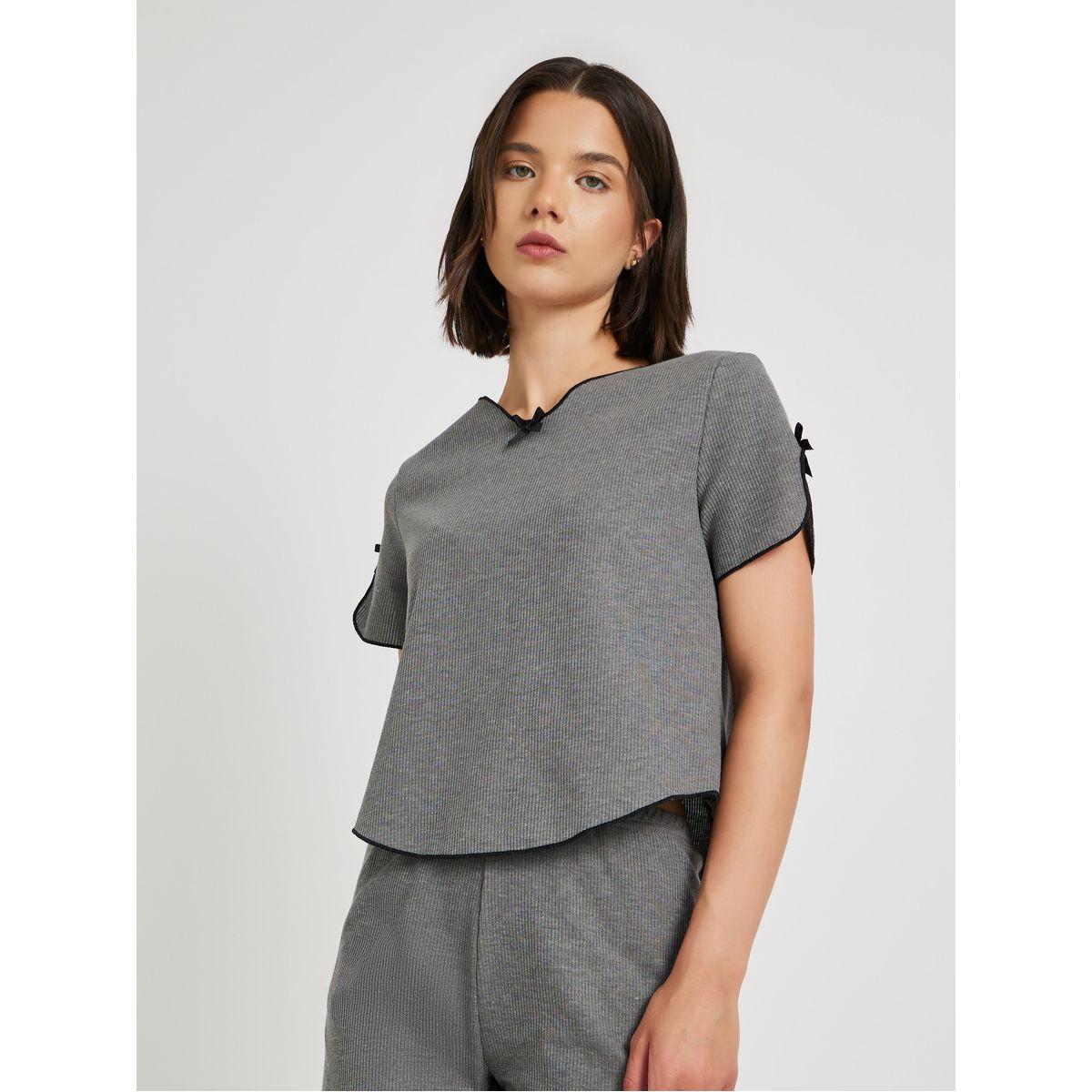 Buy Styli Solid Short Sleeve T-Shirt with Bow Detail and Shorts Pyjama ...