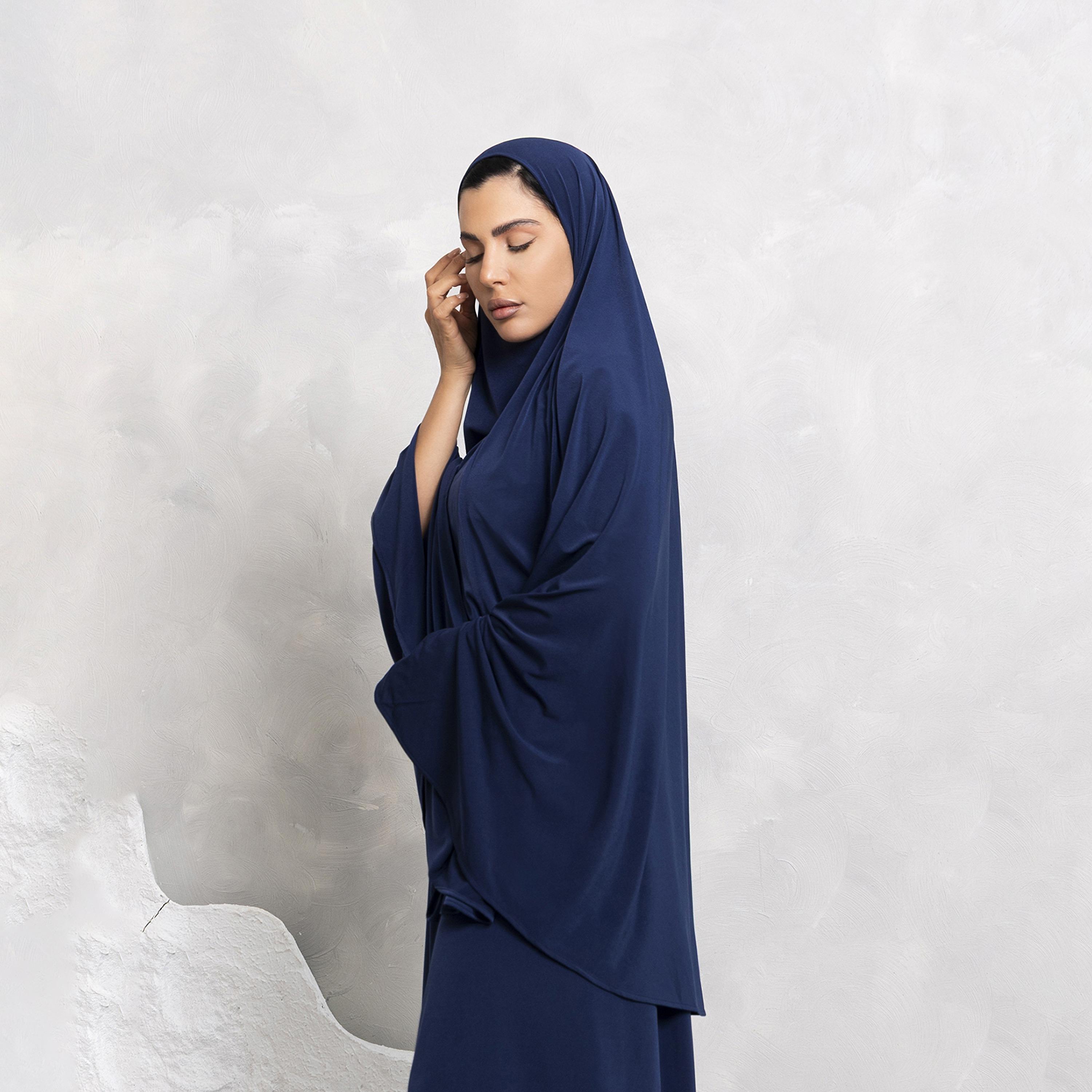 Buy Moistreet Full Coverage Islamic Women's Prayer Clothing Set Online ...