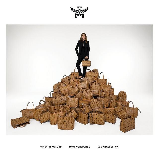 AW23 Heritage with Cindy Crawford | MCM® TH