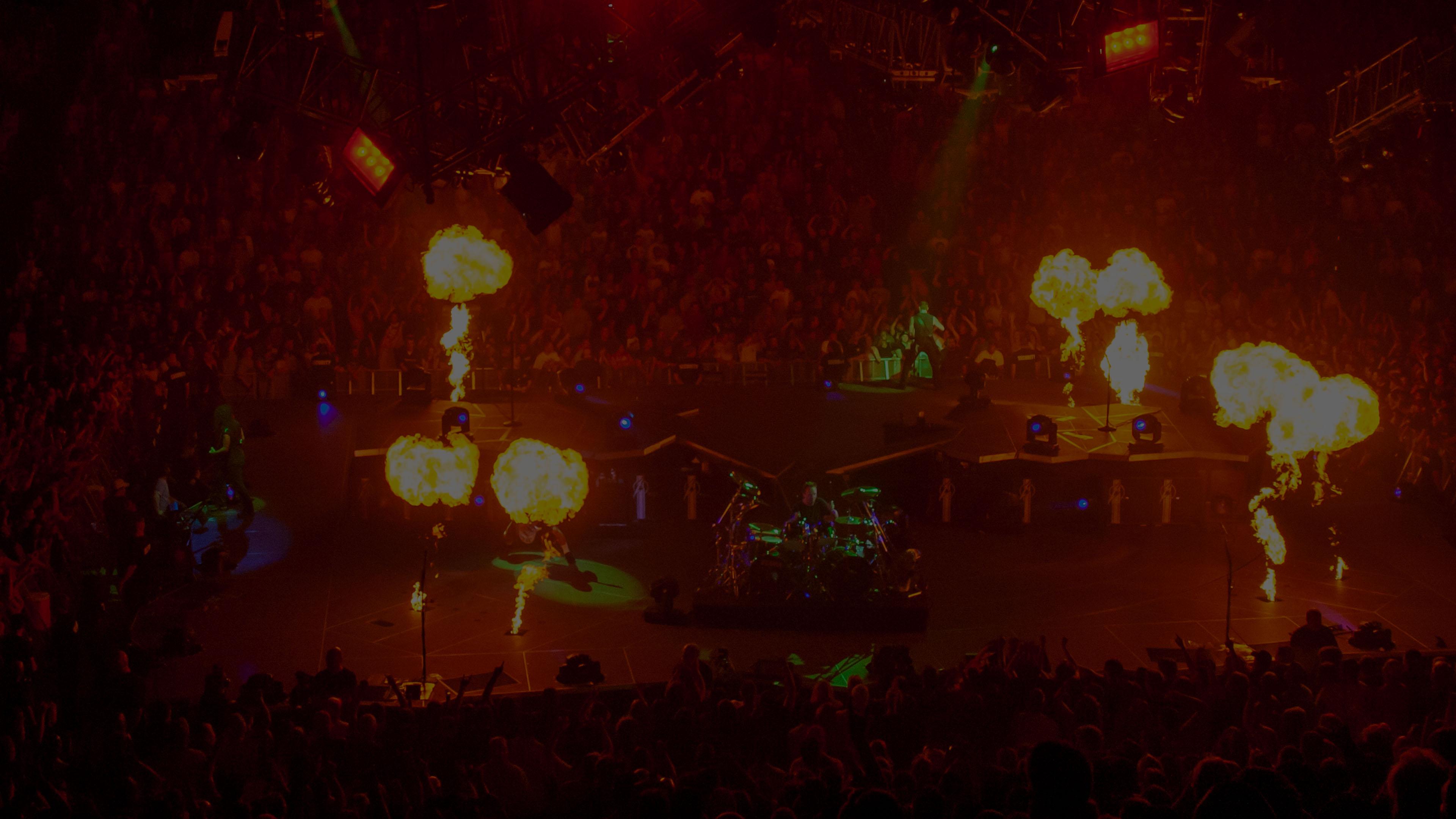 Metallica at Alltel Arena in Little Rock, AR on May 15, 2004 ...