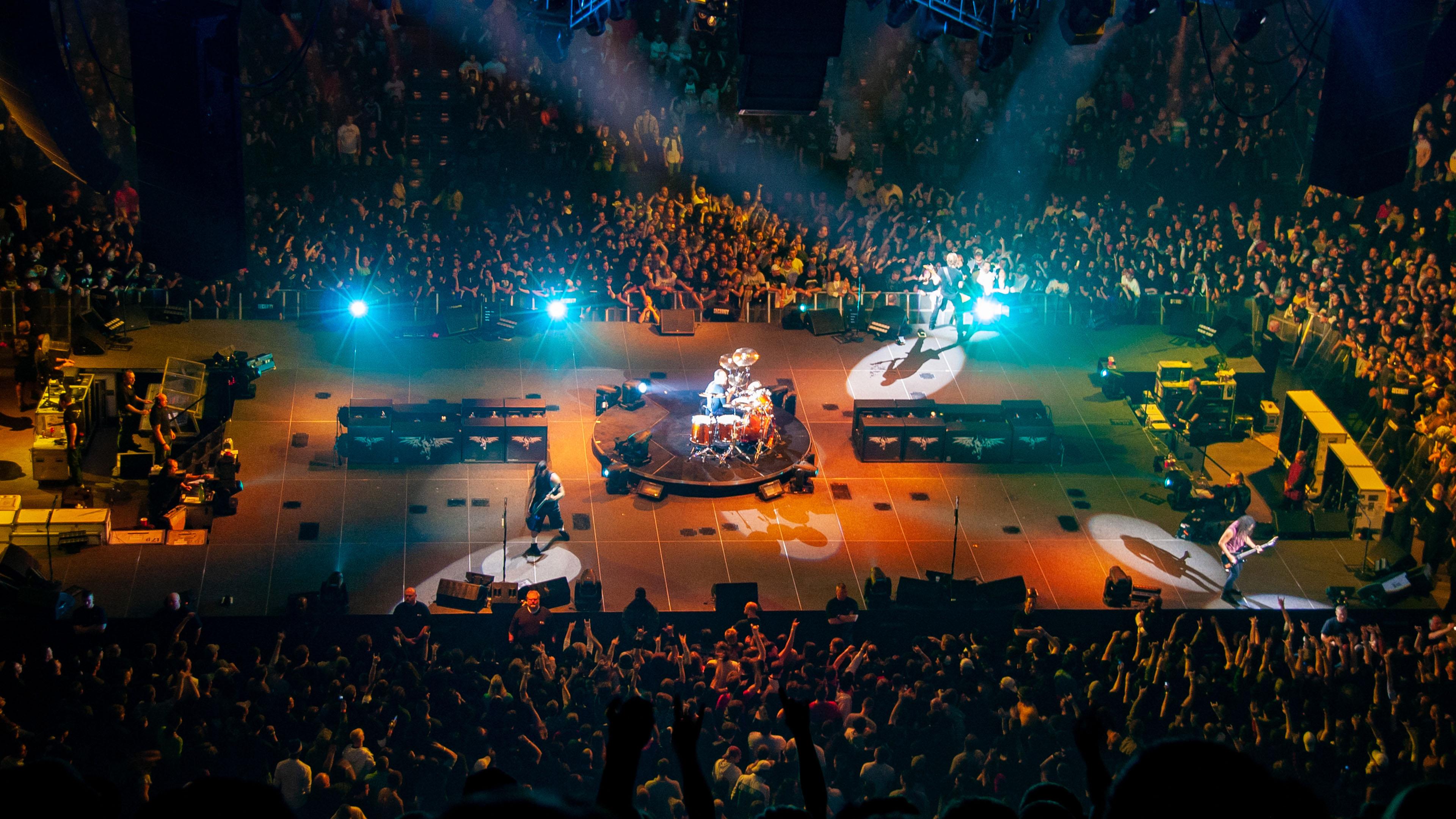 Metallica at Alltel Arena in Little Rock, AR on November 22, 2008 ...