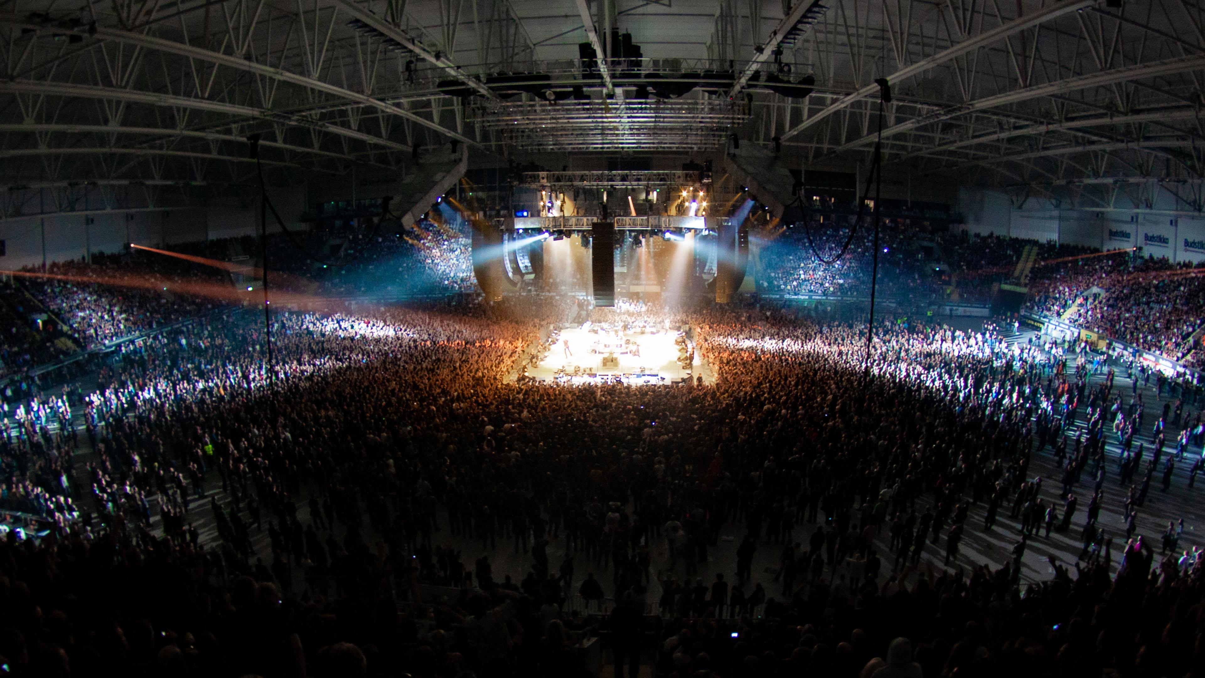 Metallica at Telenor Arena in Oslo, Norway on April 13, 2010 ...